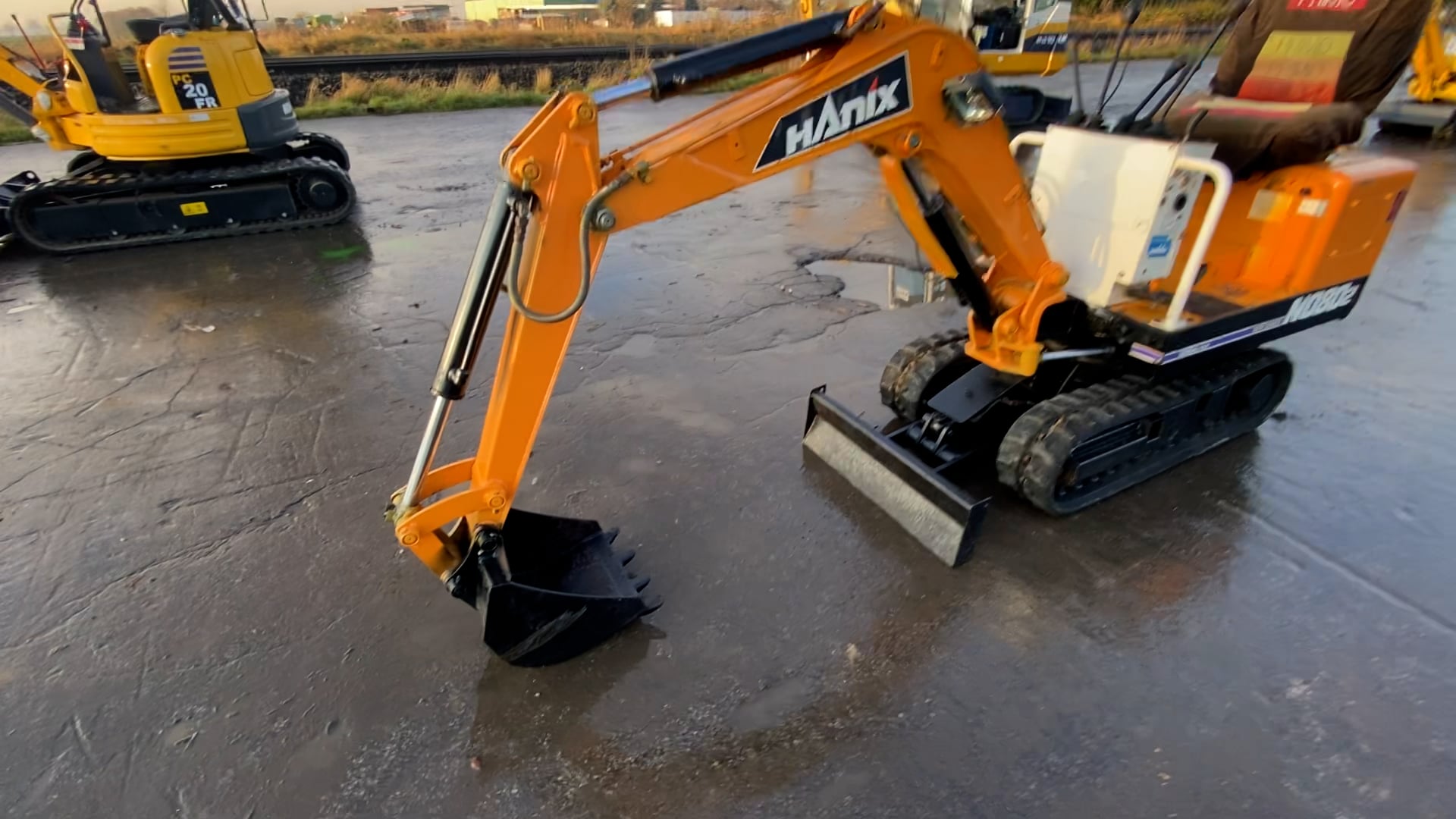 LOT # 1261 -- Hanix N080-2 on Vimeo