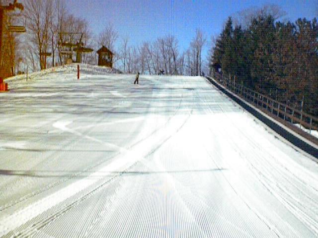 Robbie's First Run of the Day at the Caledon Ski Club on Vimeo