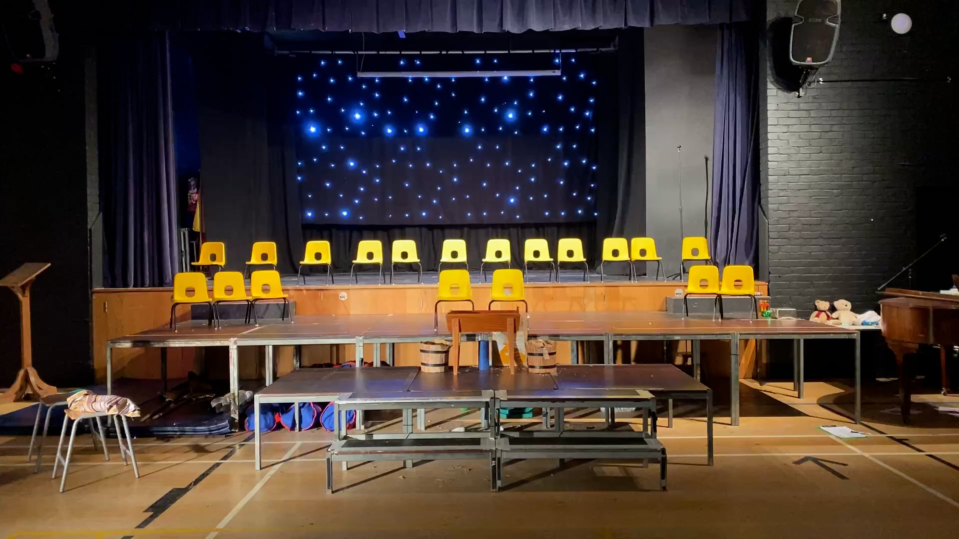 Year 1's Prickly Hay Nativity on Vimeo