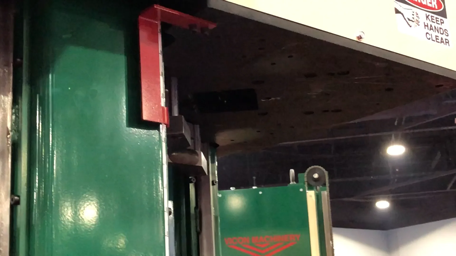 Vicon Dual Corner Machine can insert both top and bottom simultaneously ...