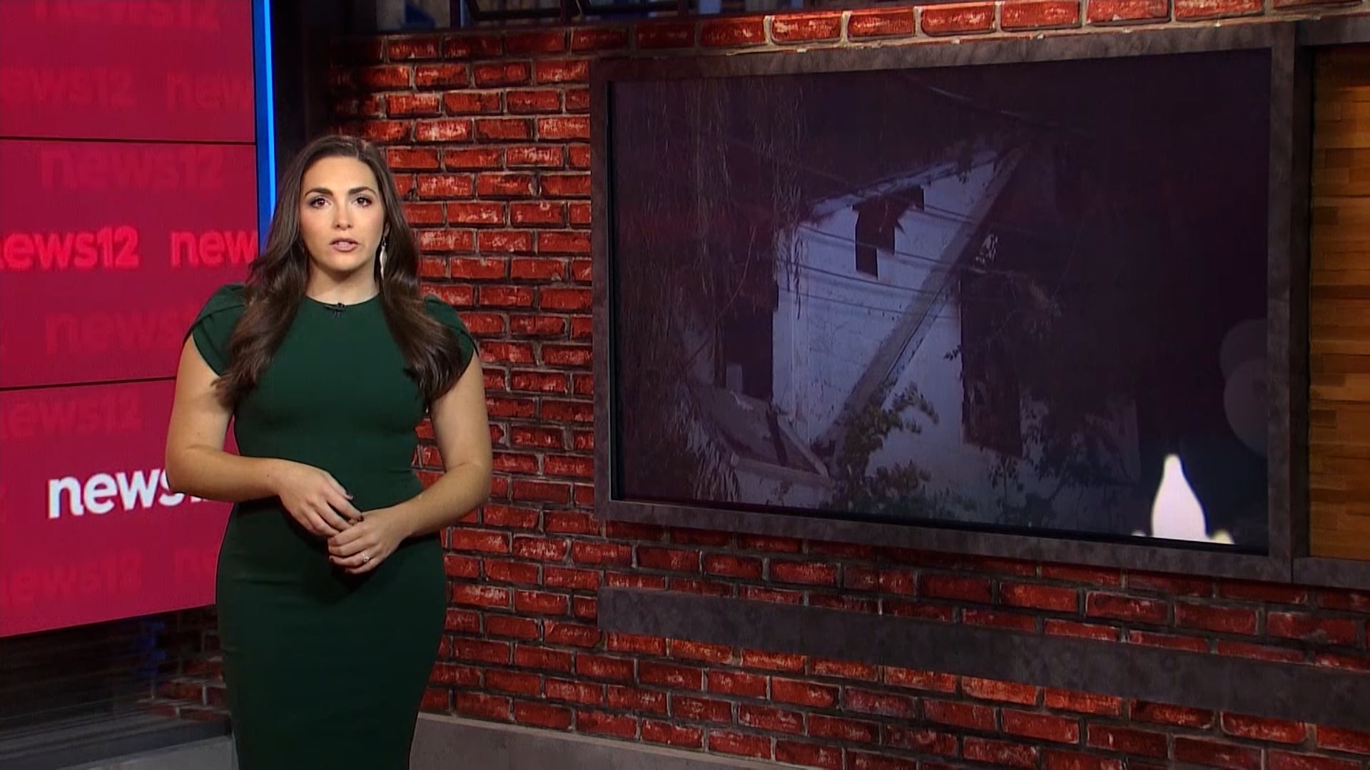 Alexa Farrell Anchor-Reporter Reel on Vimeo