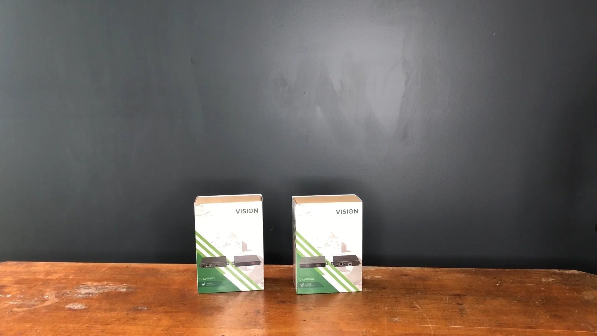 products/TC-MATRIX/video/TC-MATRIX_unboxing on Vimeo