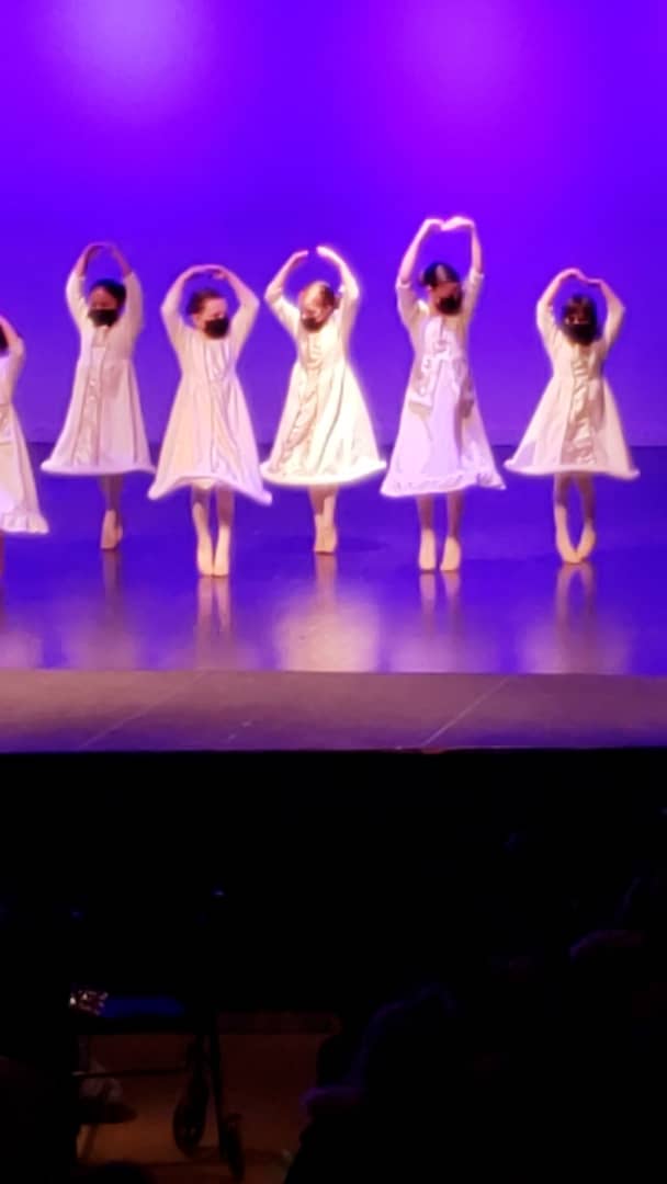 Noelle ballet silent night on Vimeo