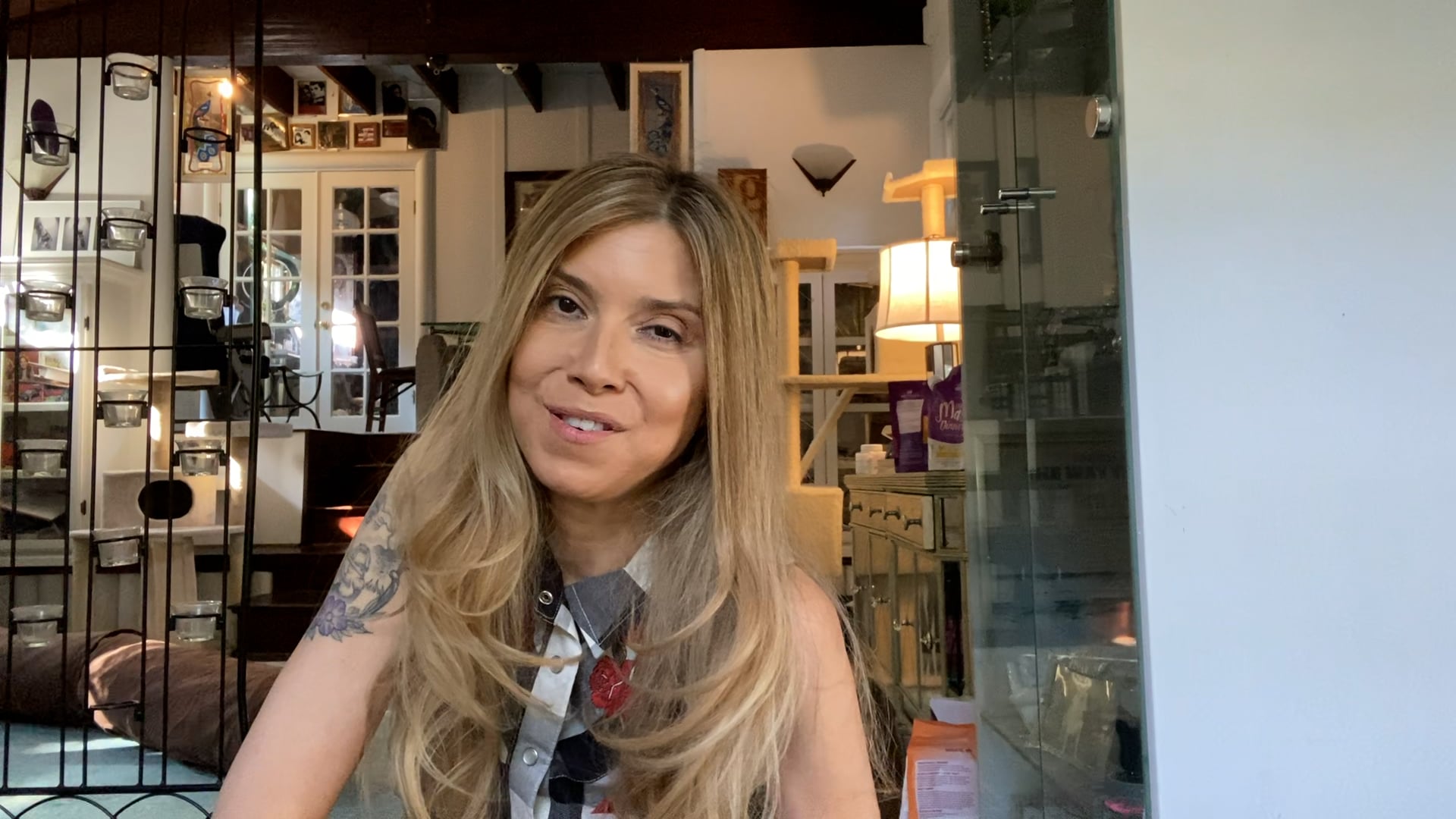 Simone Reyes intro to Vimeo on Vimeo