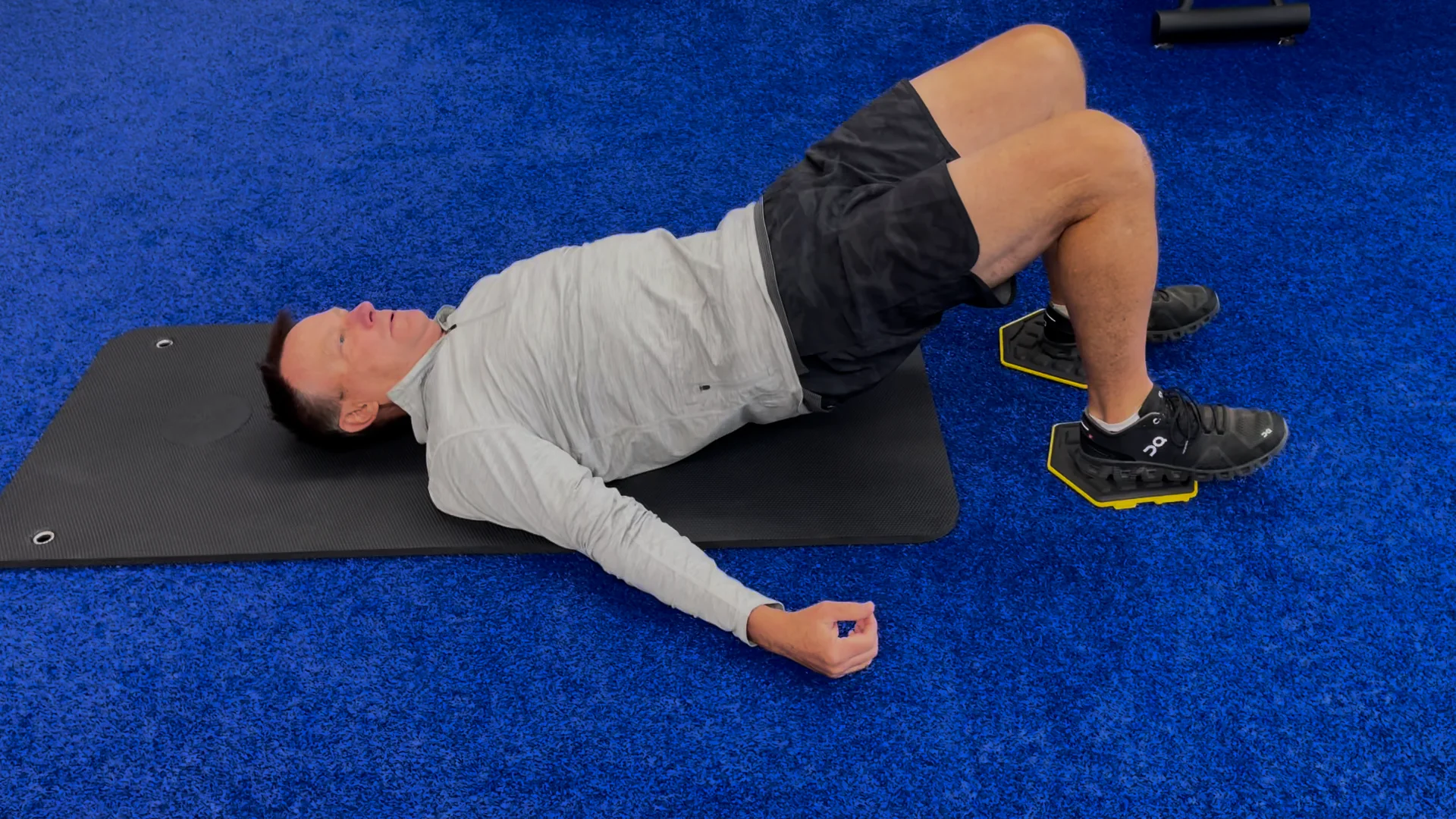 DF-slider eccentric bridge/leg curl