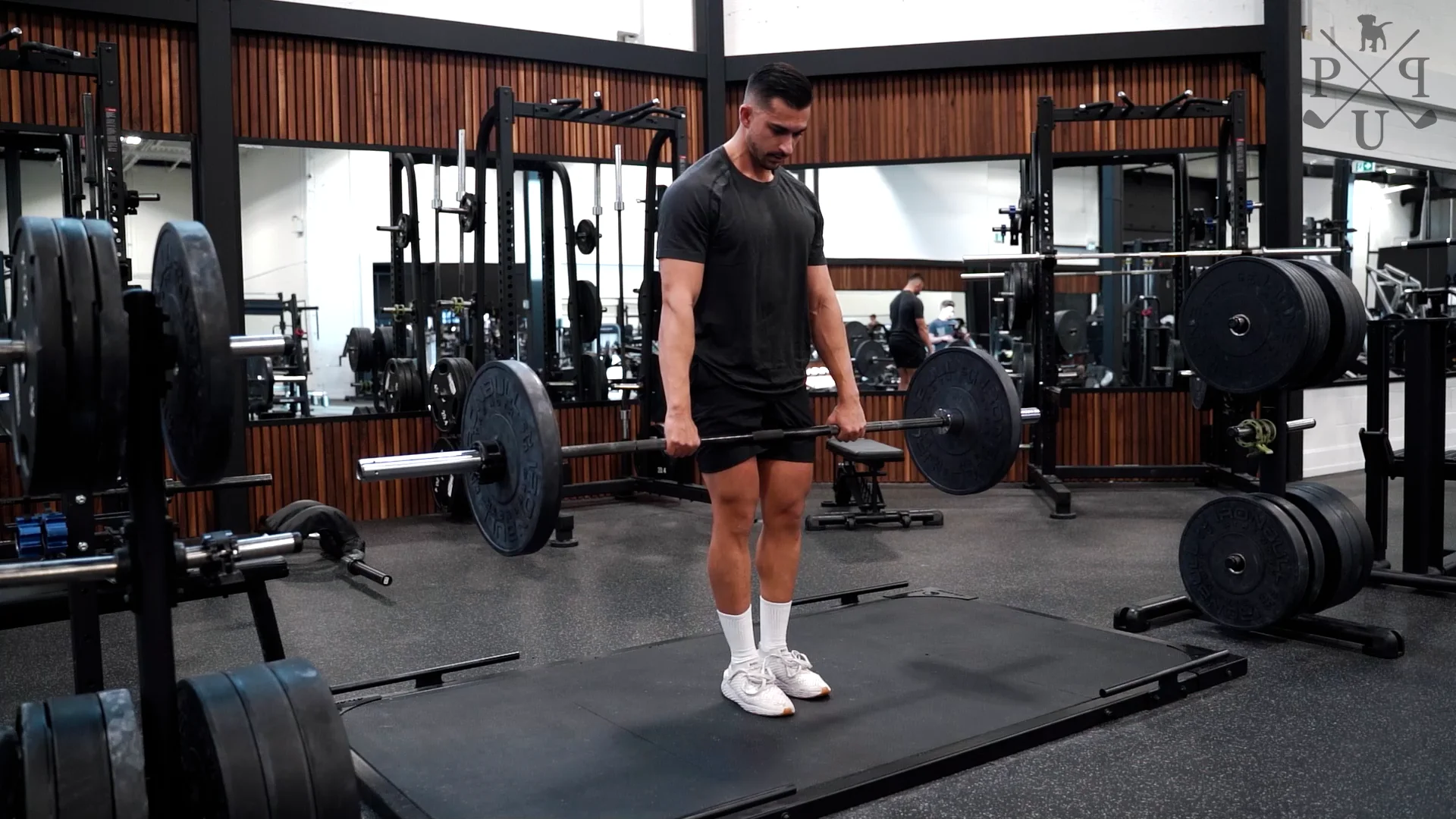 LEGS BARBELL SINGLE LEG RDL