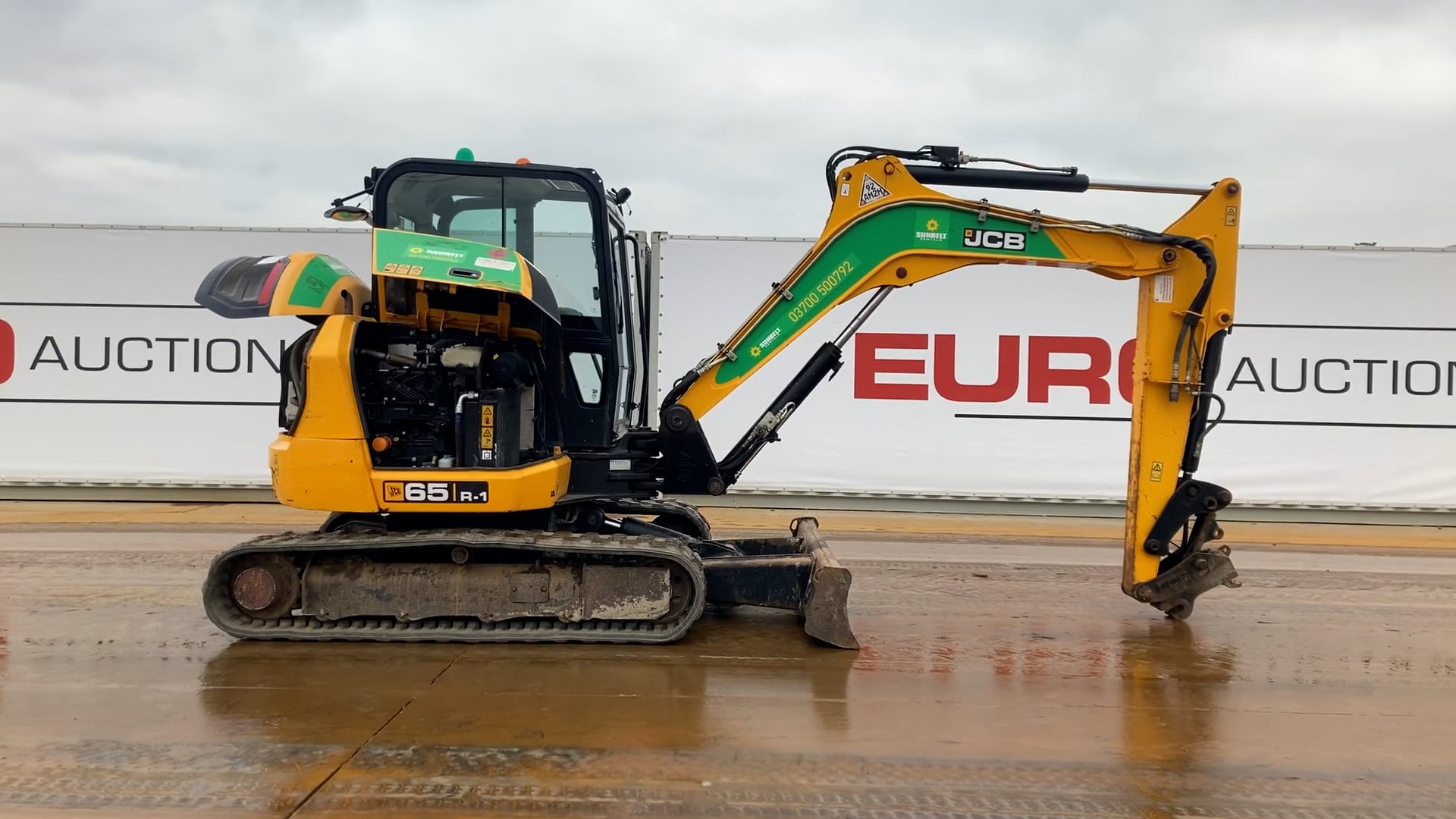 2015 JCB 65R-1 Rubber Tracks- Leeds January 22 on Vimeo
