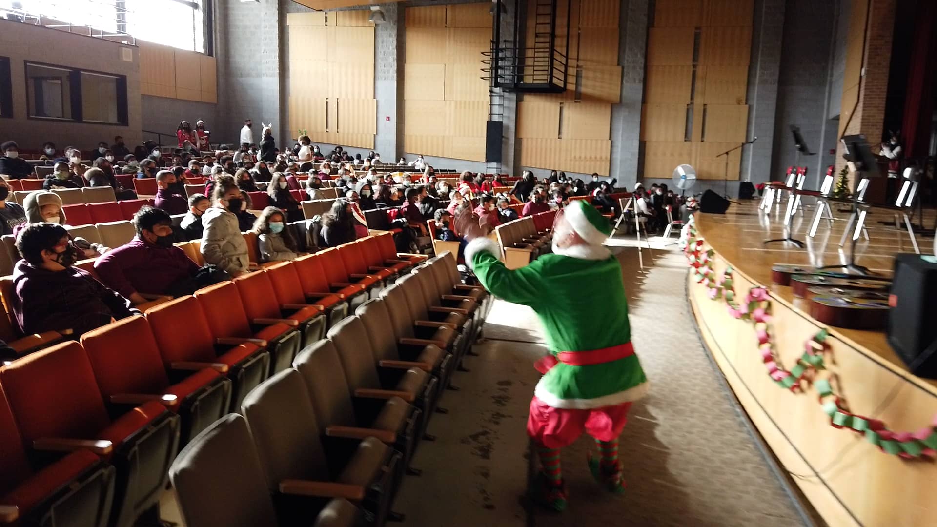 Santa's arrival at MS7 on Vimeo