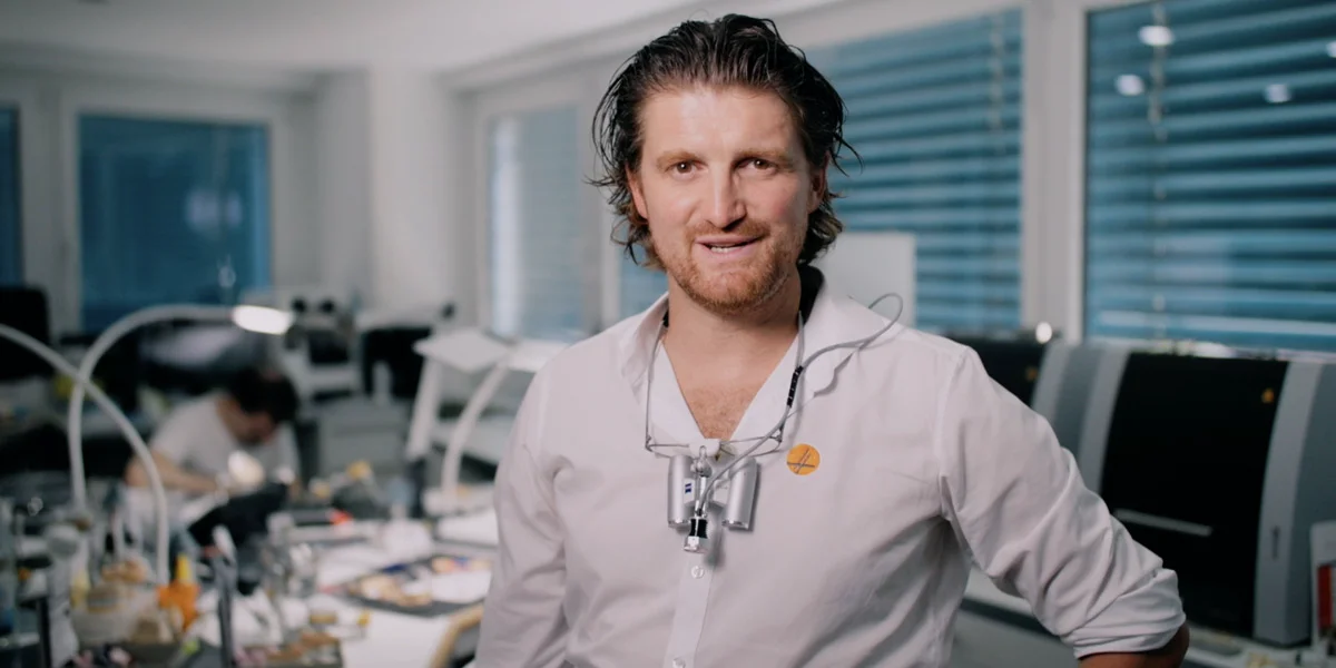 2019 • Dr. Simon Haug & Kollegen • Zahnheilkunde on Vimeo