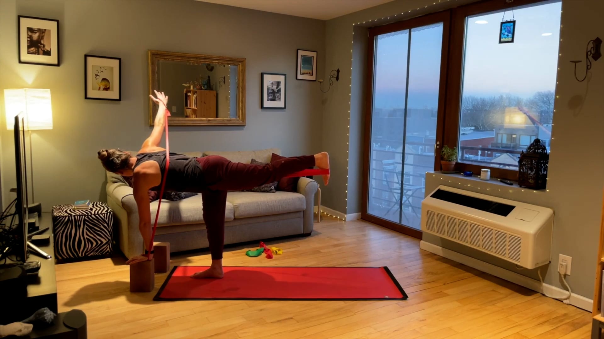 Watch Banded Flow: Core, Twists & Shoulder + Hamstring Bliss (60min ...