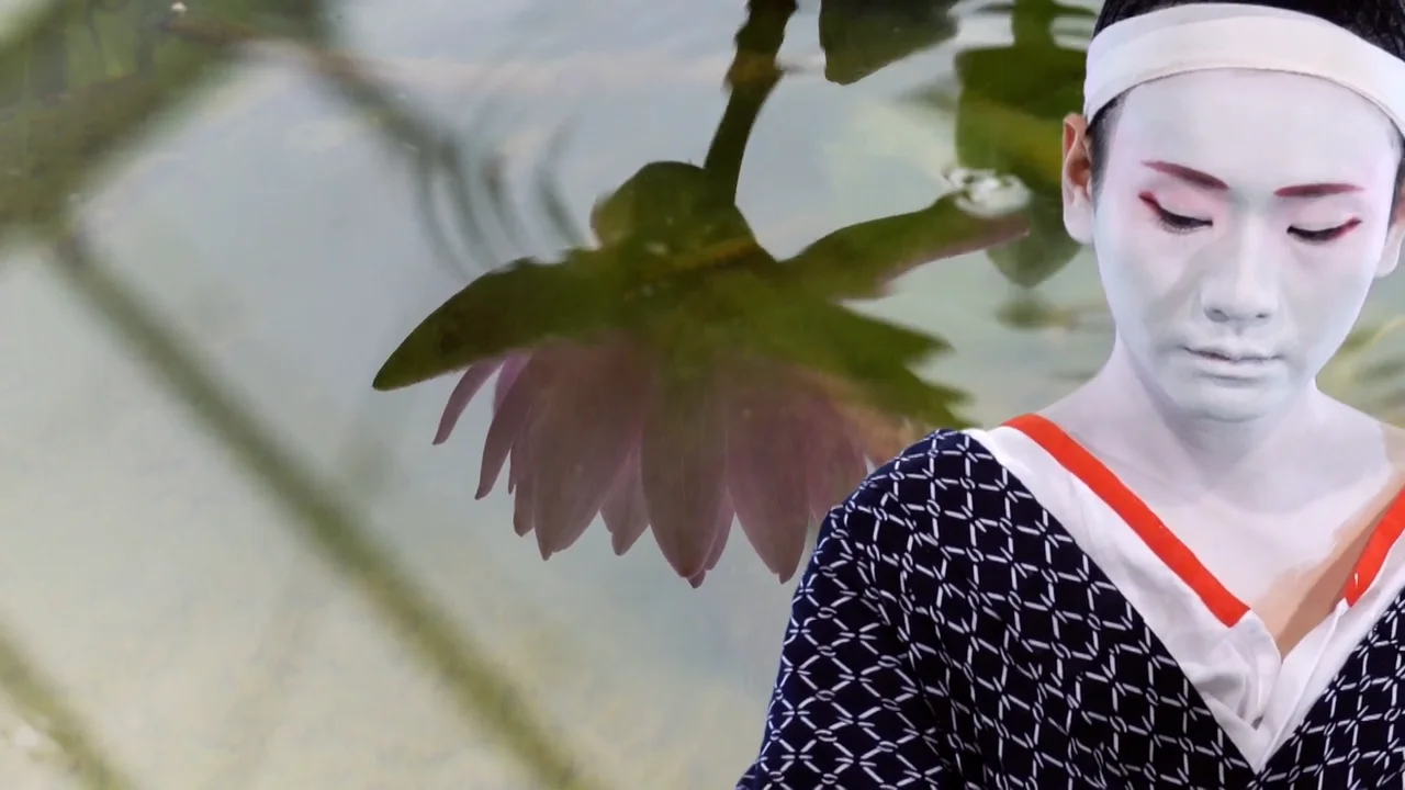 GREY - Interview with Japan's Only Male Geisha on Vimeo