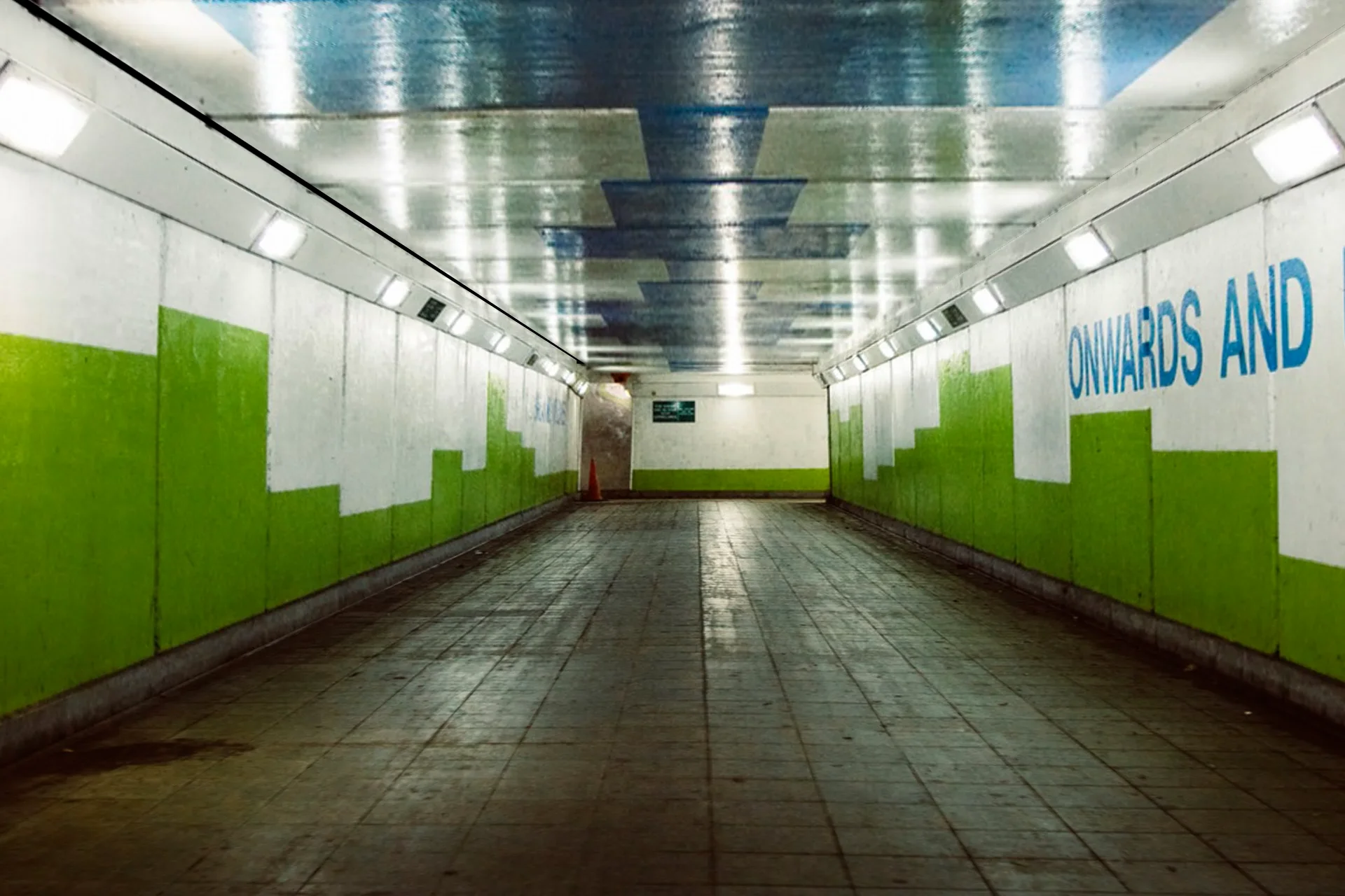 3d Projection Hallway on Vimeo