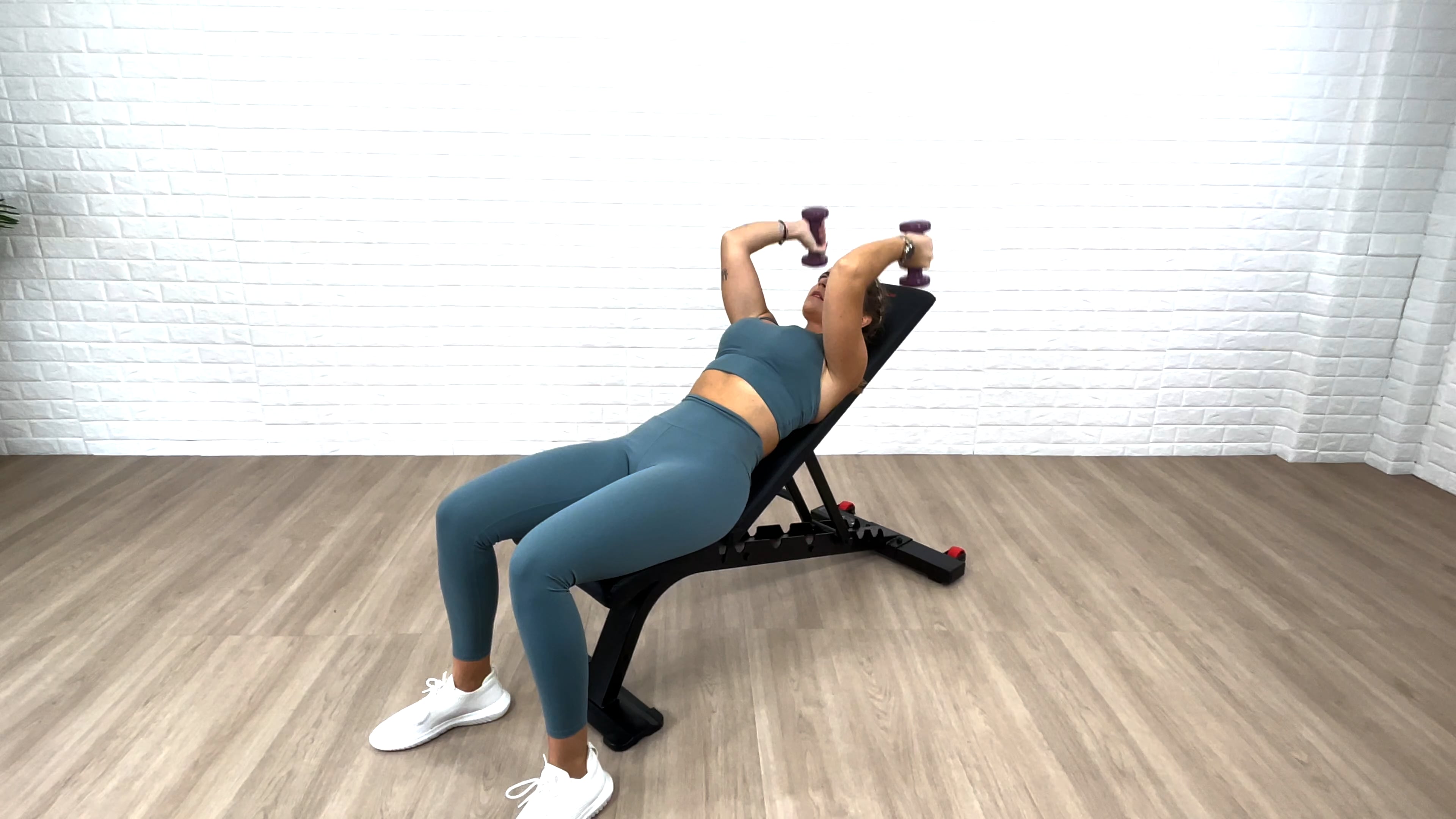 Press francés mancuernas banco inclinado.mp4 on Vimeo