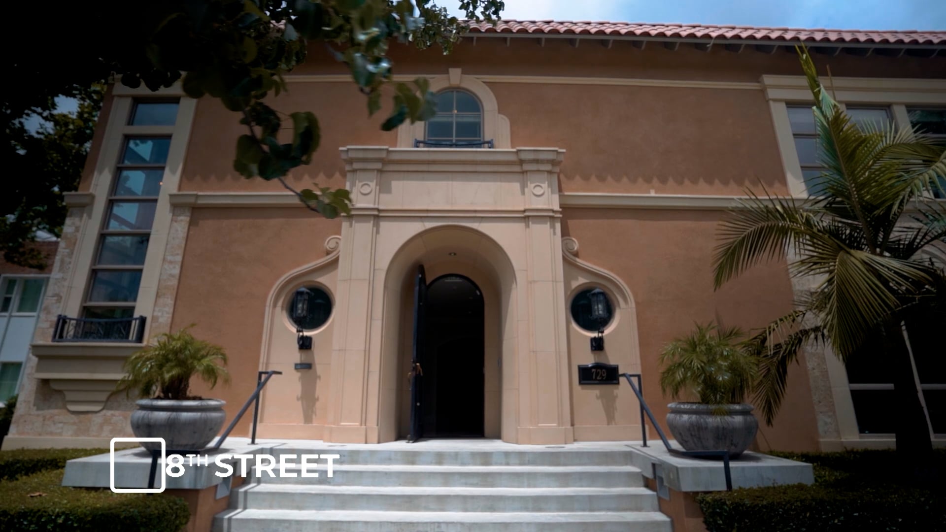 University of Southern California - USC Tusk Villas