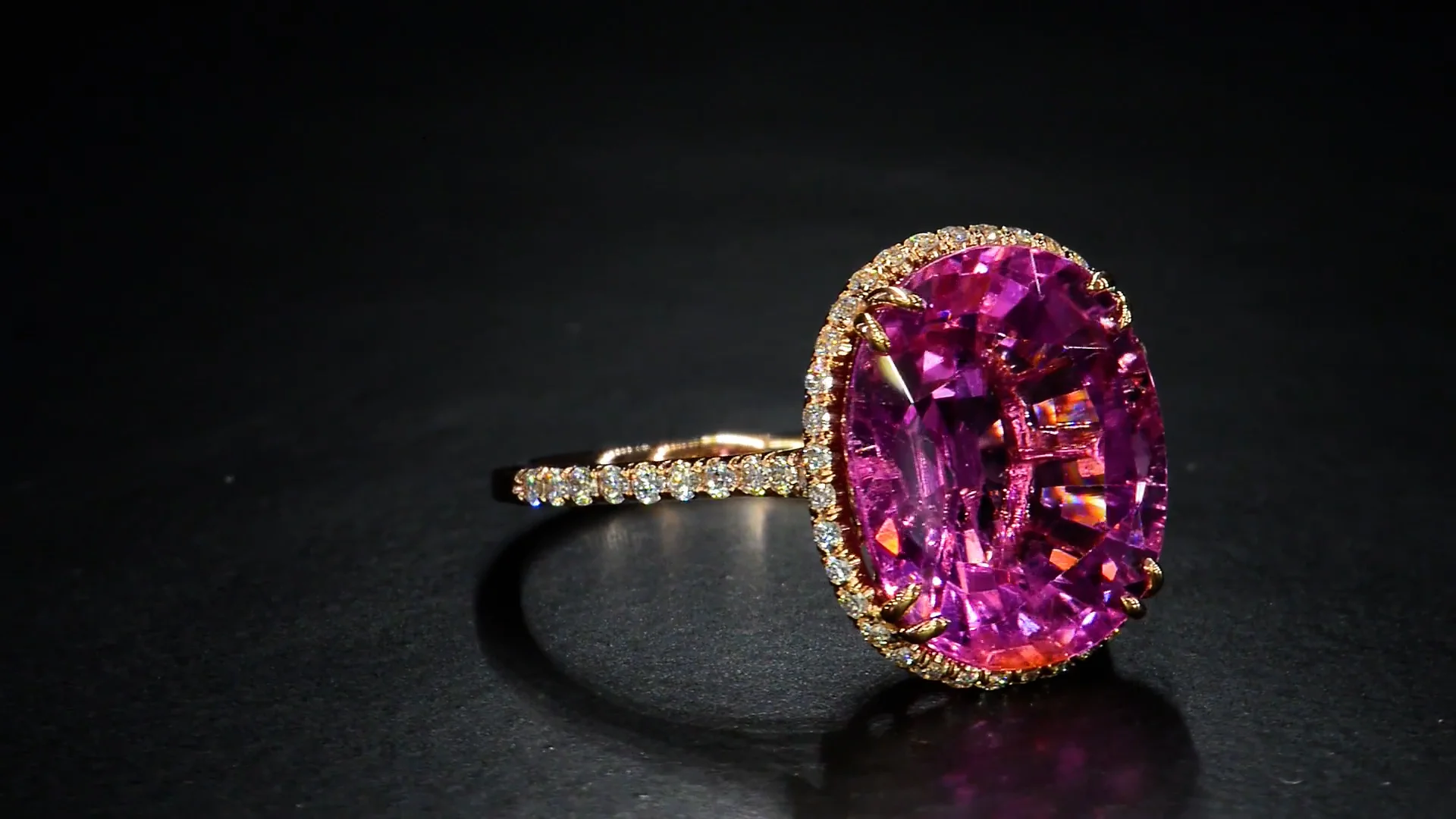 B2722 - CUSTOMRPV on Vimeo