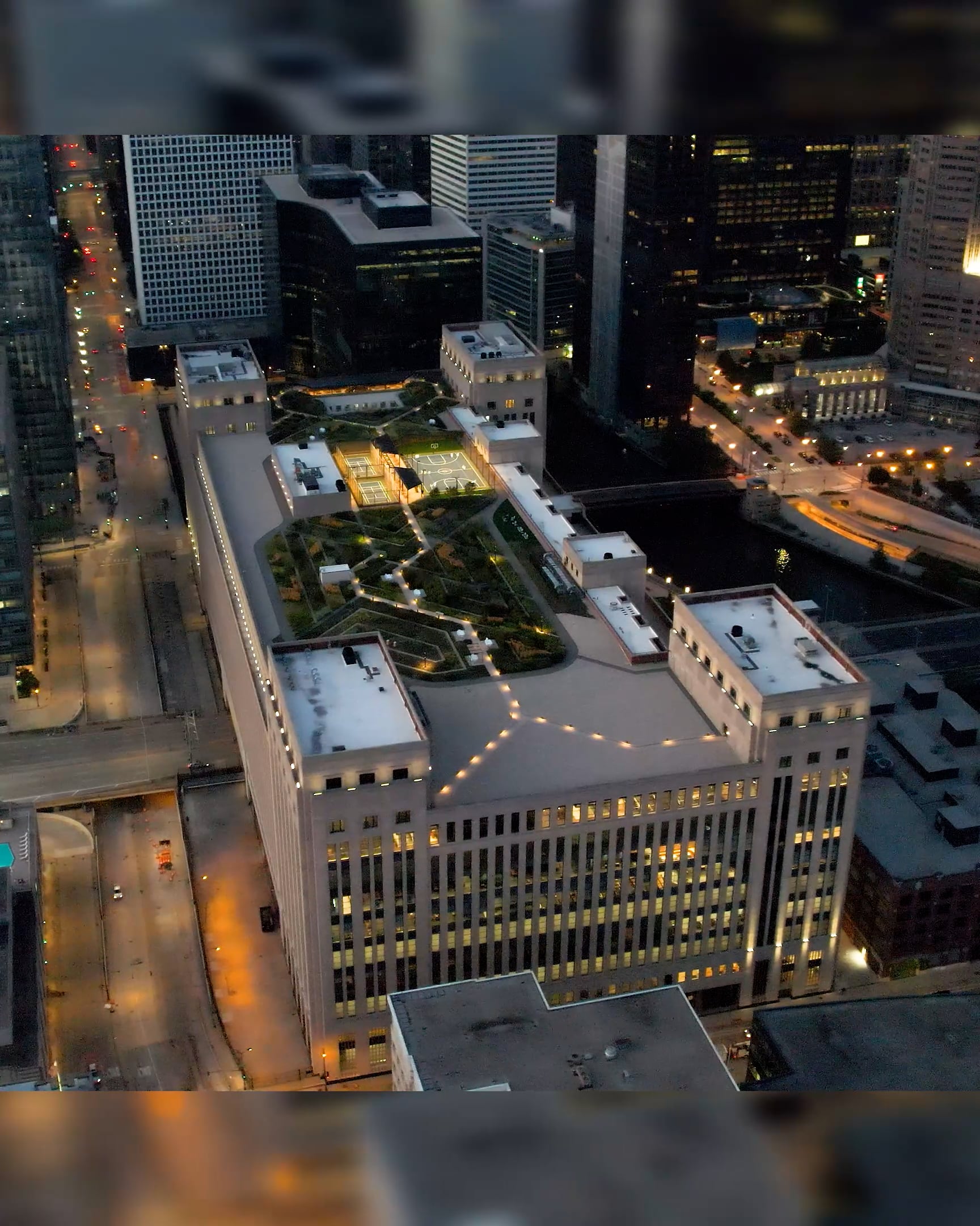 Old Chicago Post Office at Night on Vimeo