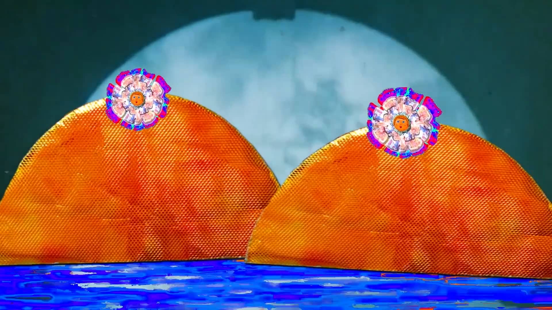 Matryoshka Monuments & Crone MILF BB Transformers on Vimeo