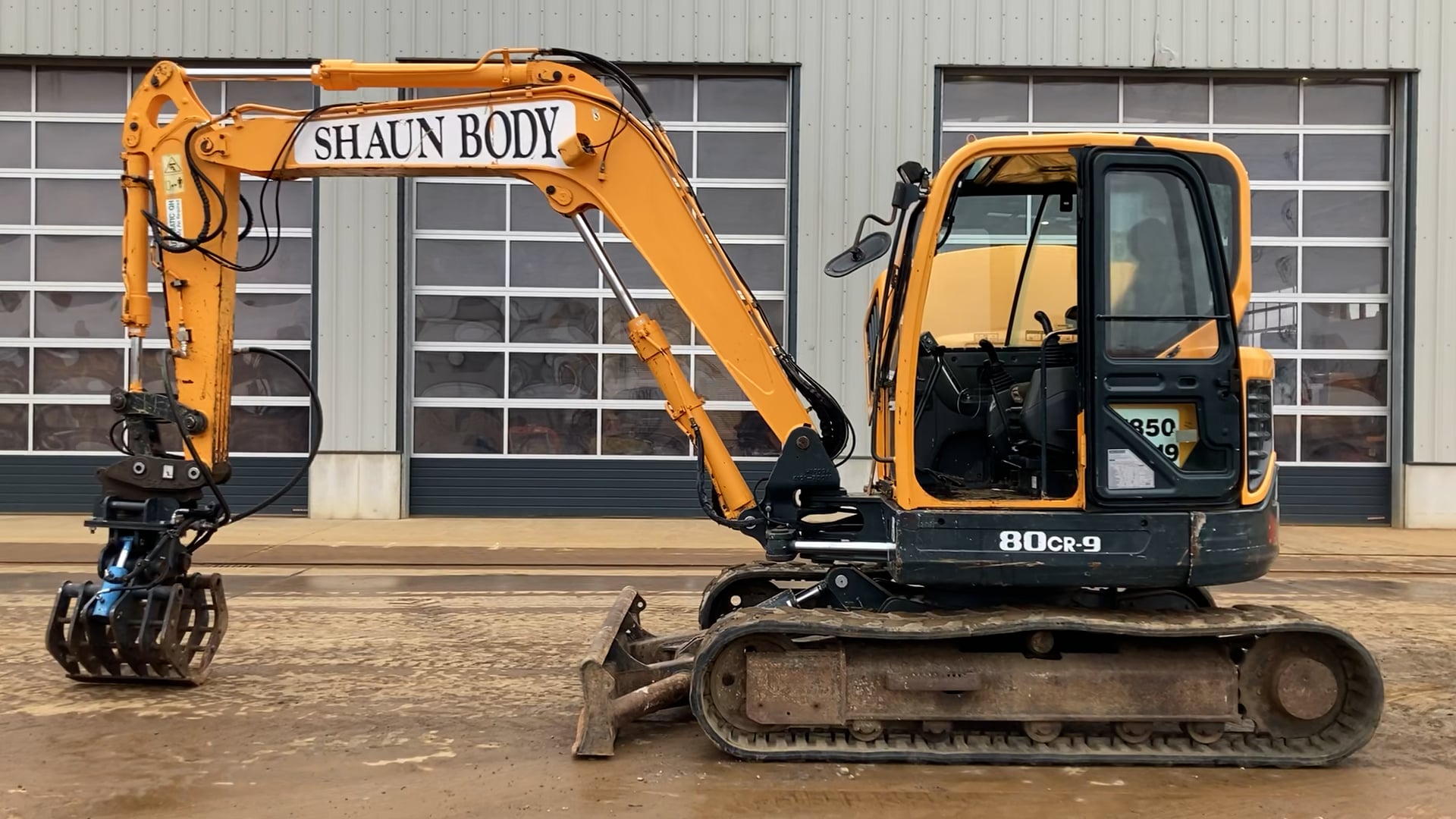 LOT # 1876 -- 2011 Hyundai R80CR-9 on Vimeo