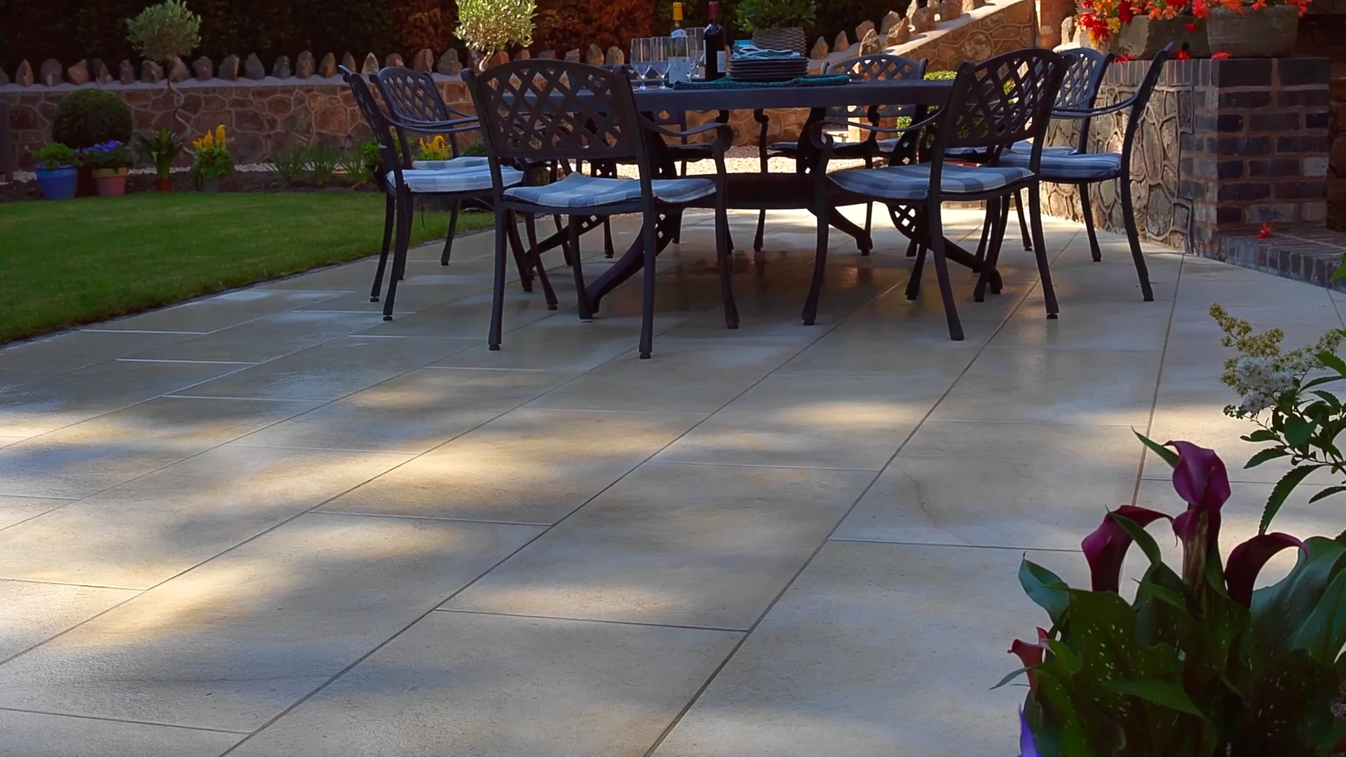 Pavestone - Pavestone Dolomite French Limestone Porcelain Patio Paving ...