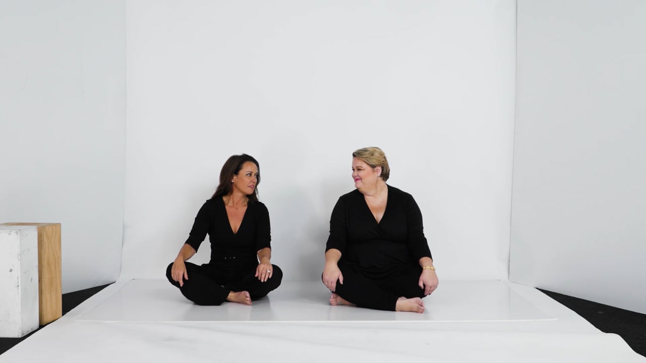 Floor Poses Foundation - Curvy Clients - Floor Poses - The Portrait System