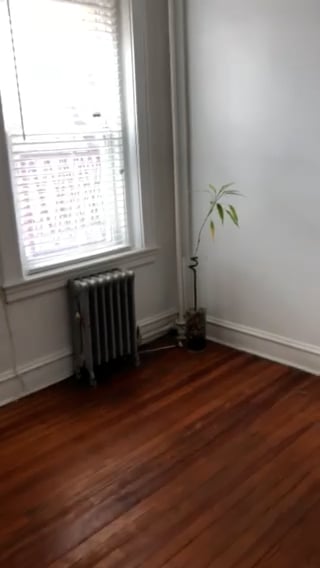 307 Dolphin St 3C on Vimeo