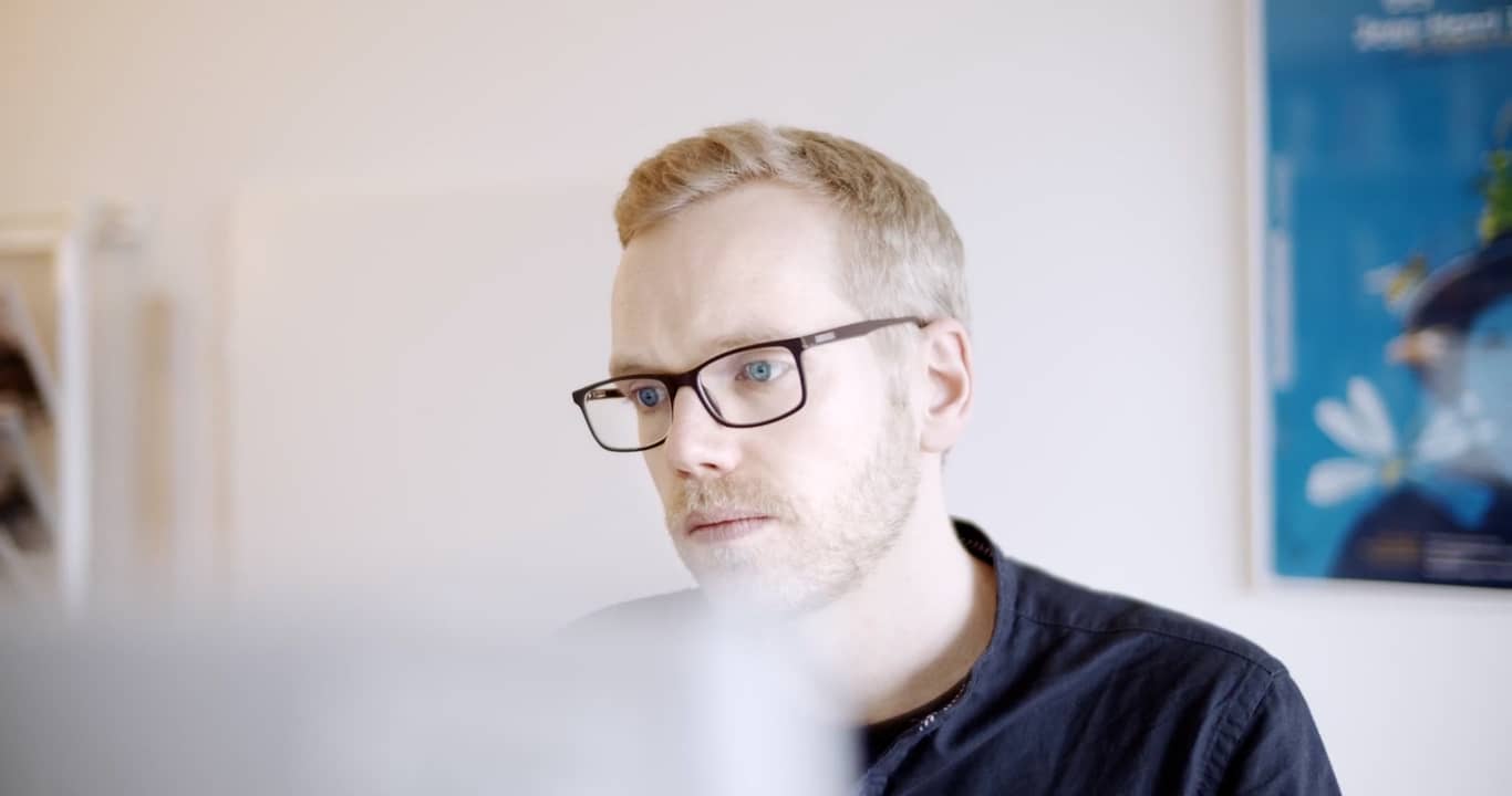Ein Tag mit... Jonas Frost – Wissenschaftlicher Dokumentar on Vimeo