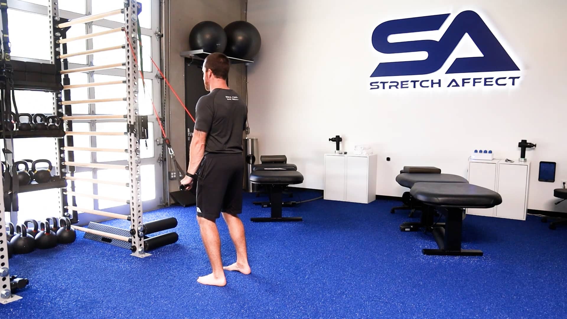 Isometrics Pronated Multi-Angle elbow extension on Vimeo