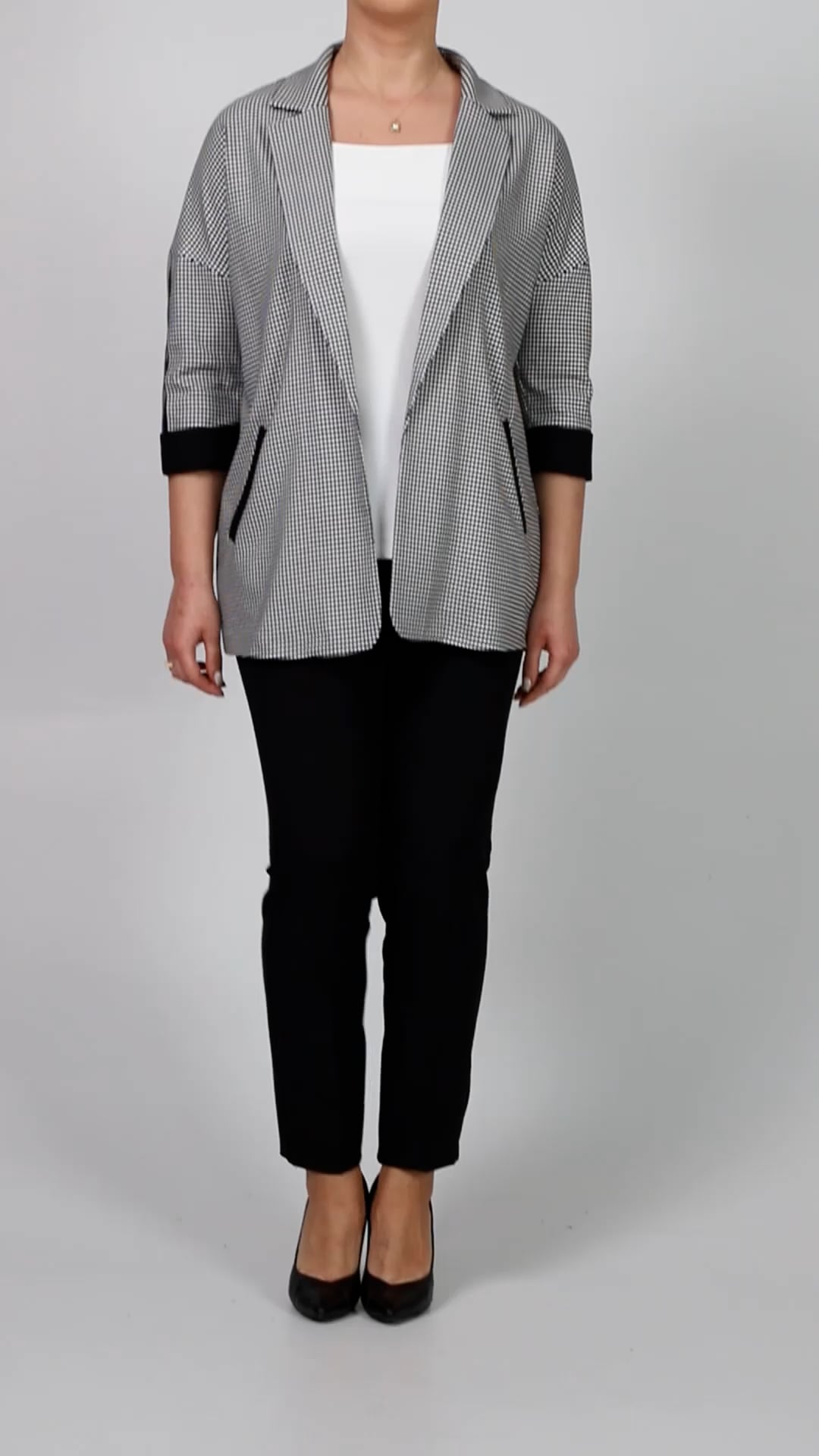 gl 1320 b black on Vimeo