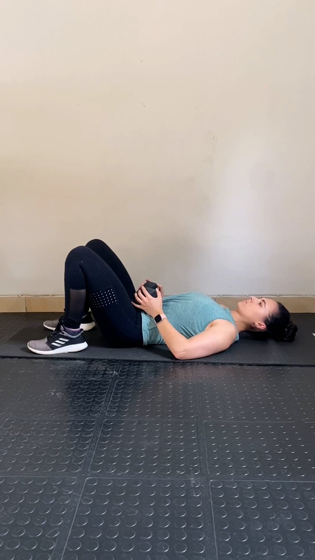 Weighted glute bridge on Vimeo