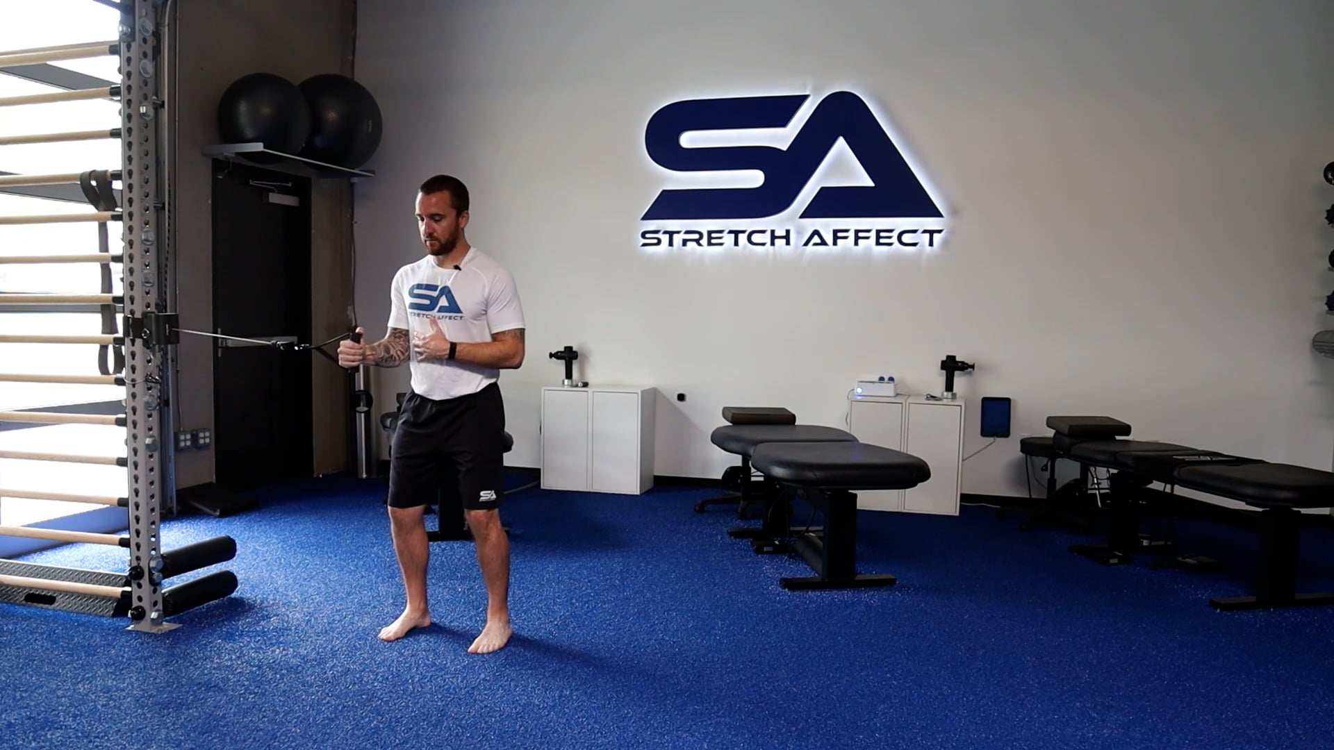 Dynamic Isometric Internal Rotation* on Vimeo