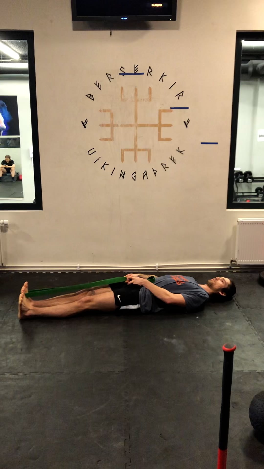 Band Assisted Straight Leg Raise on Vimeo