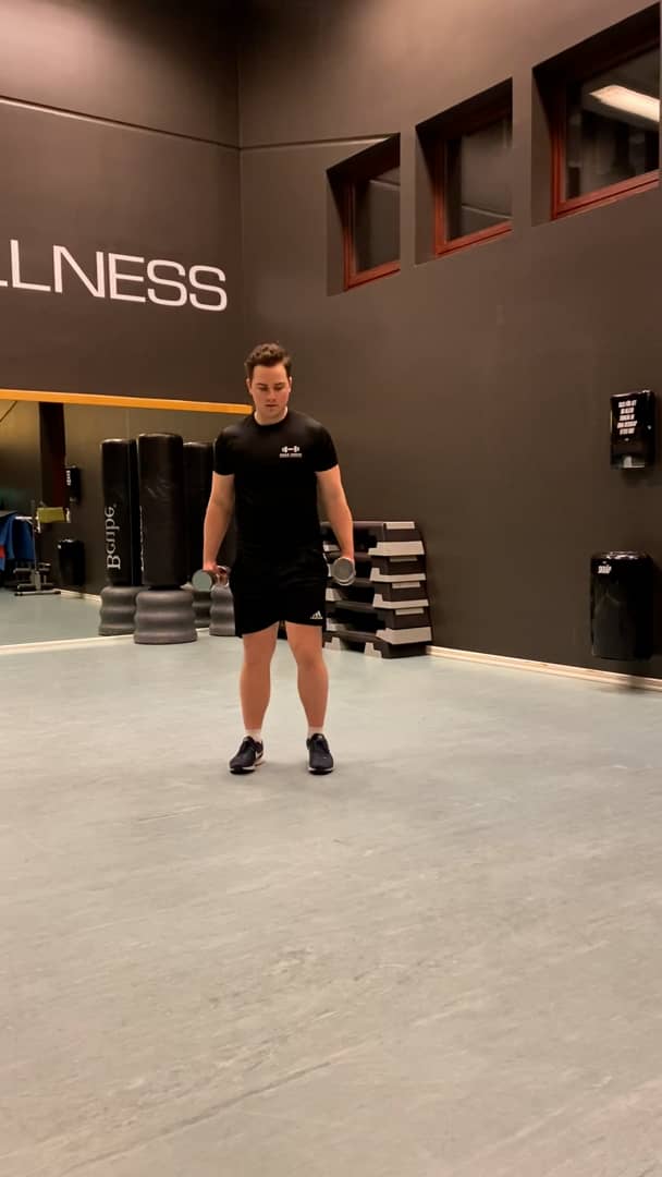 Utfall korsa framför med 2 hantlar ner mot fot + bicepscurl on Vimeo