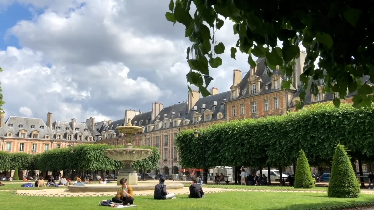 Honeymoon in Paris - Alice and Jonathan