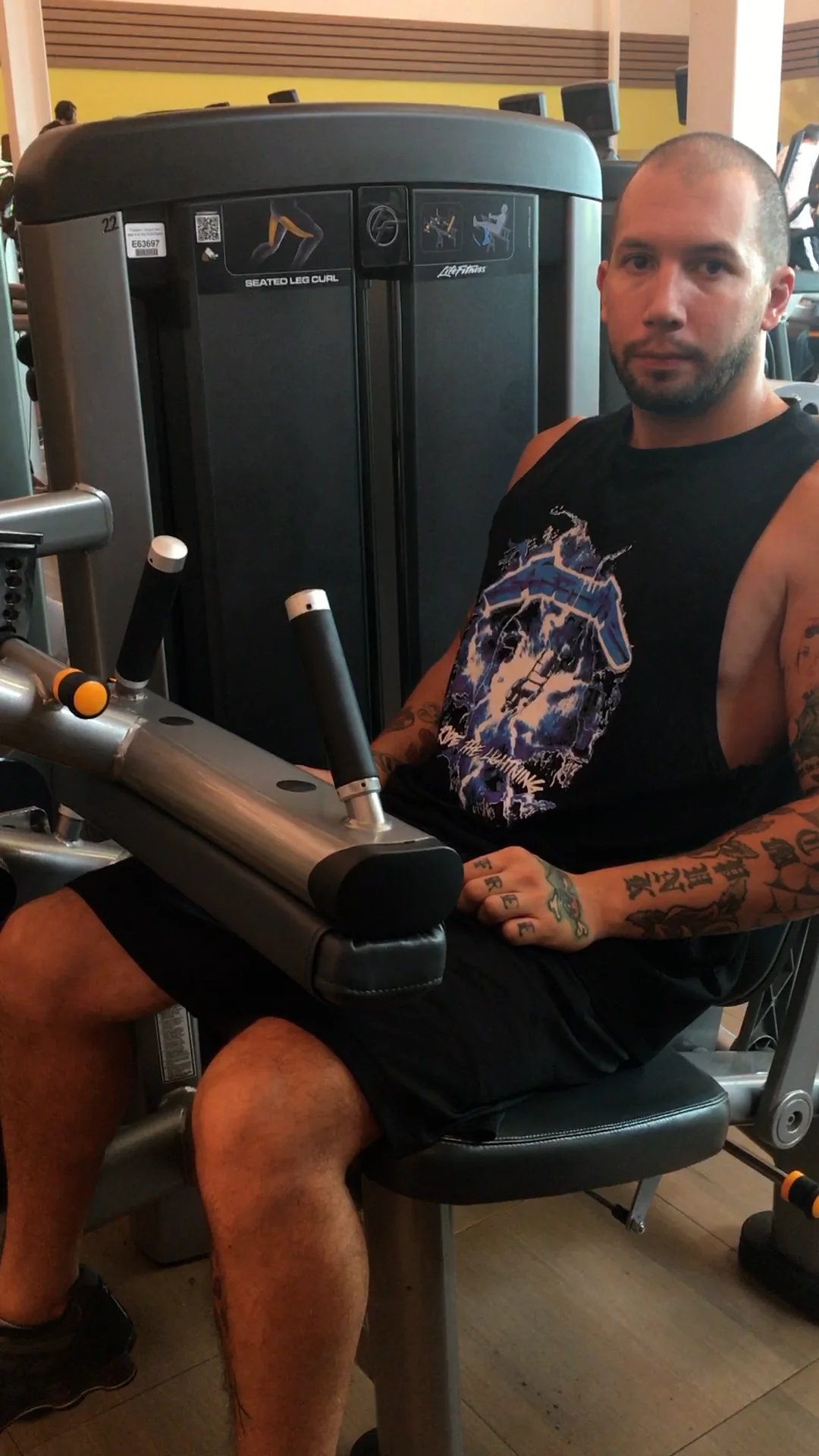 Double leg seated curls on Vimeo