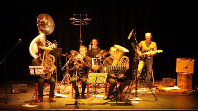 Concert "Electric Tuba Gang" du samedi 12 mars 2011 on Vimeo