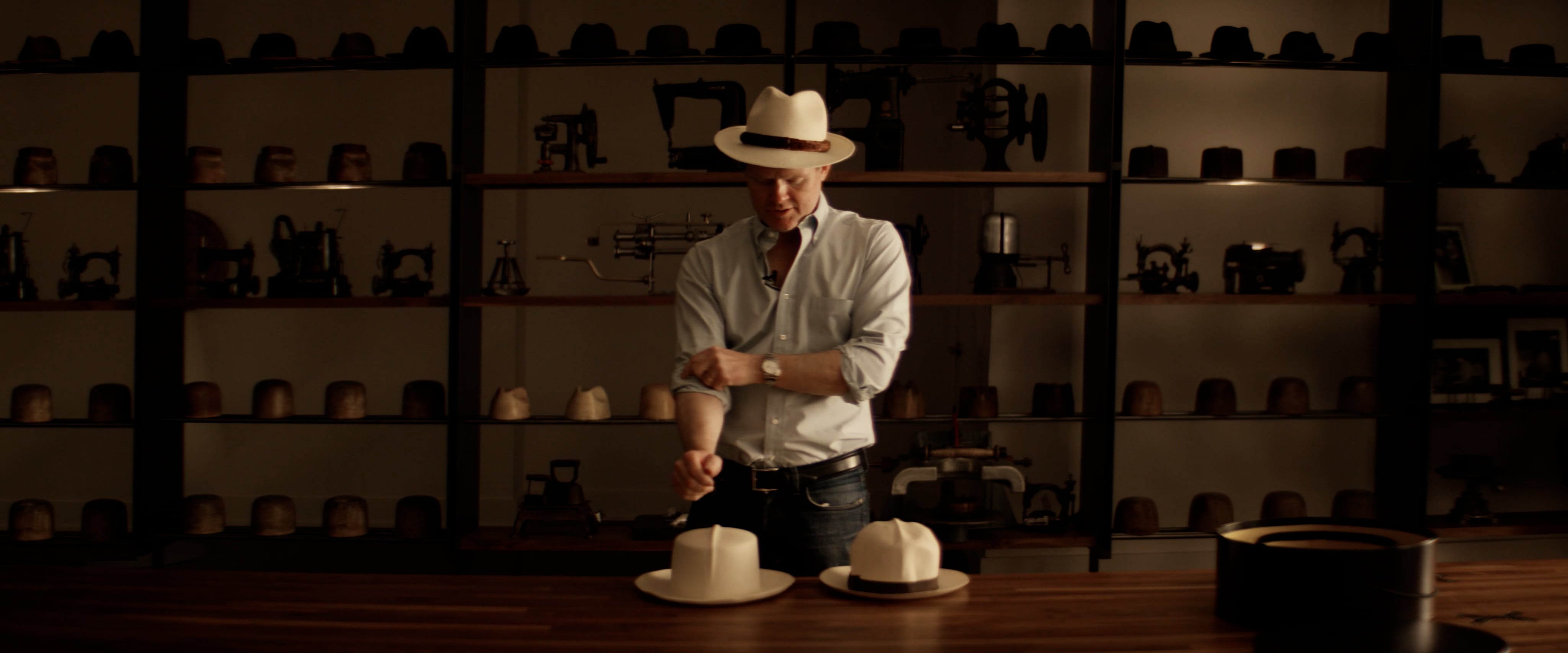 How to Roll an Optimo Montecristi on Vimeo