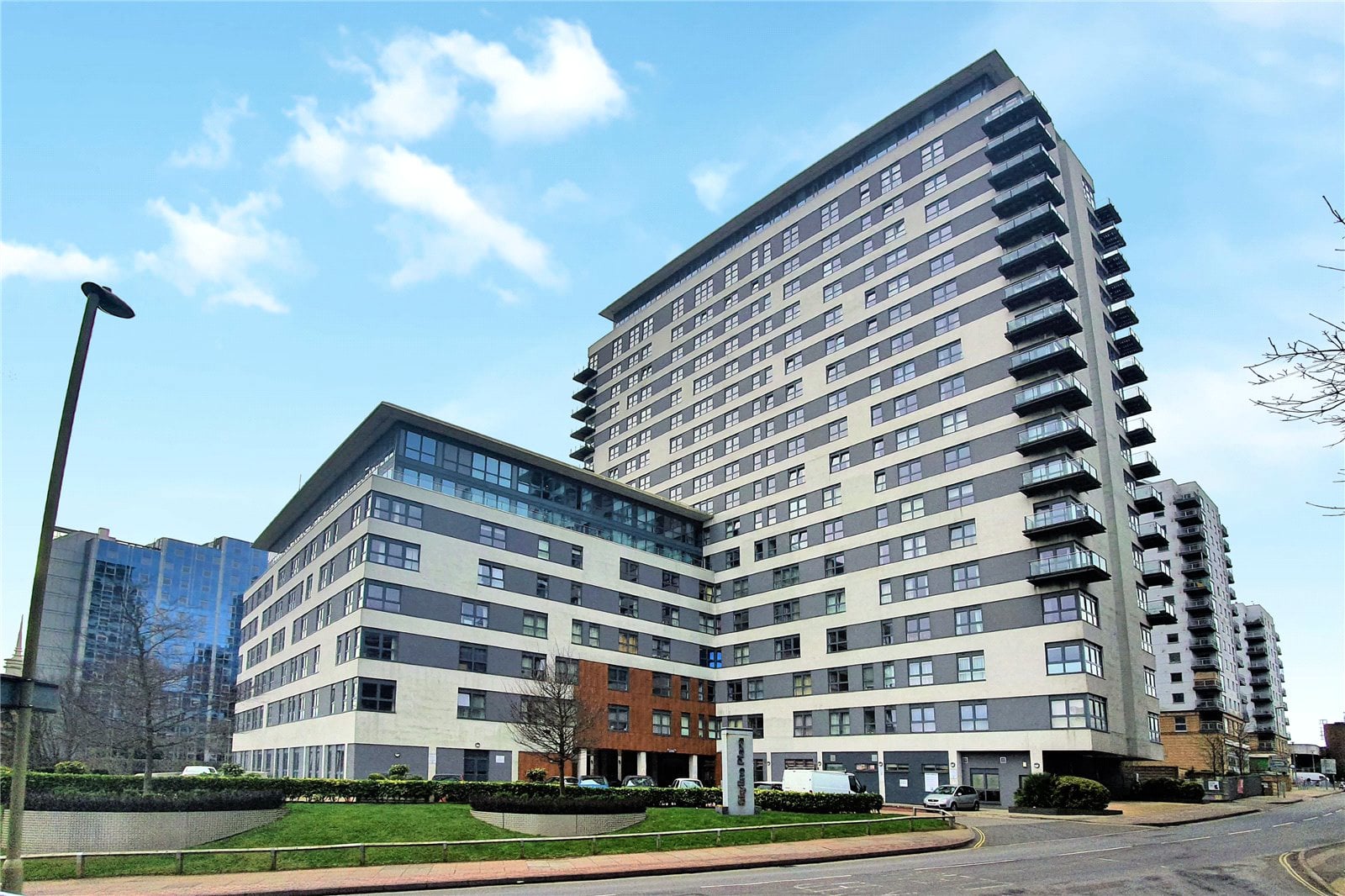 Skyline Plaza, Alencon Link, Basingstoke, RG21 7AY on Vimeo
