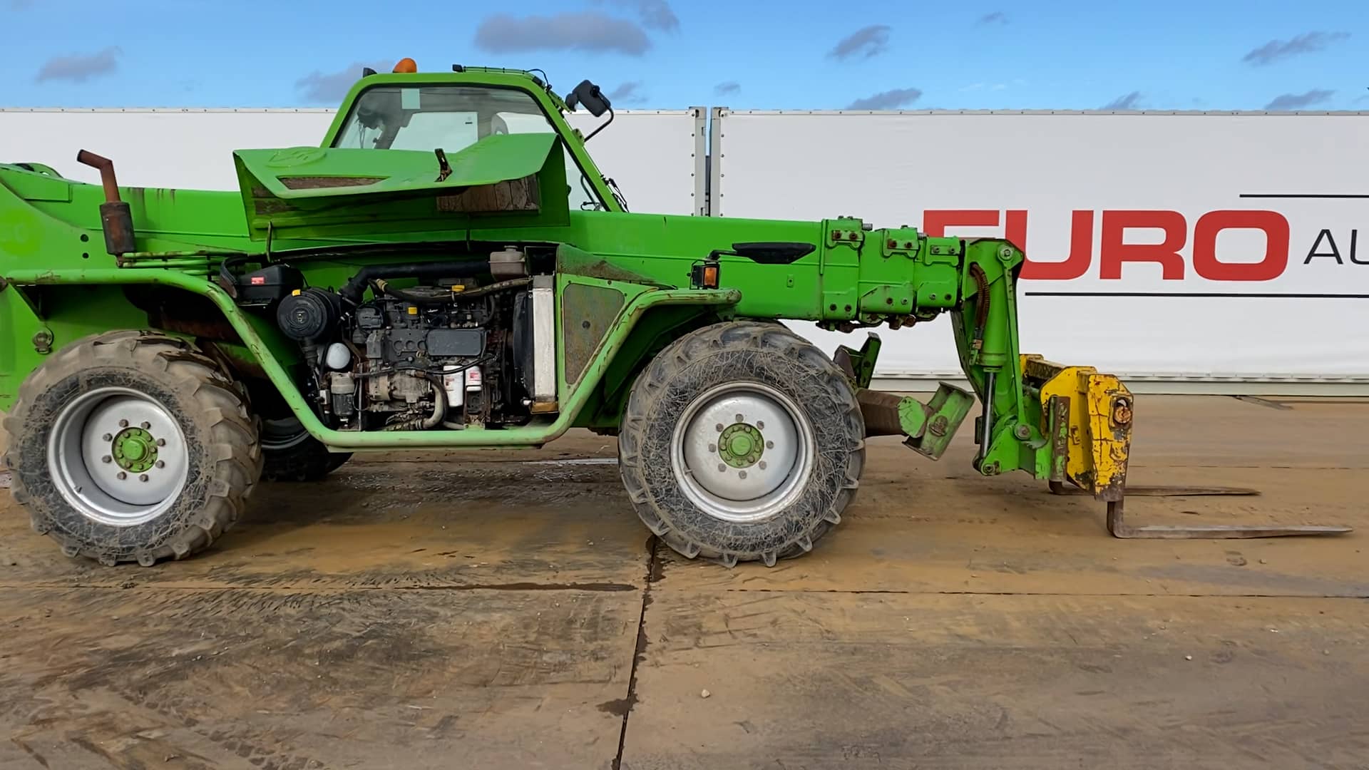 Merlo P40-17K Telehandler - Leeds March 22 on Vimeo