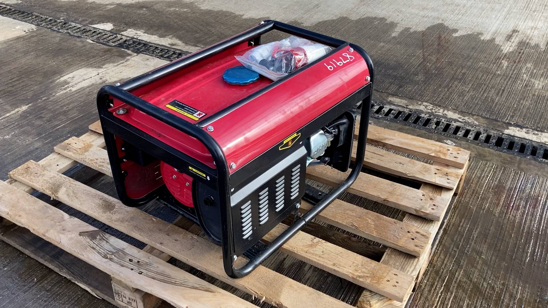 Munich MT8500W Petrol Generator - Leeds March 22 on Vimeo