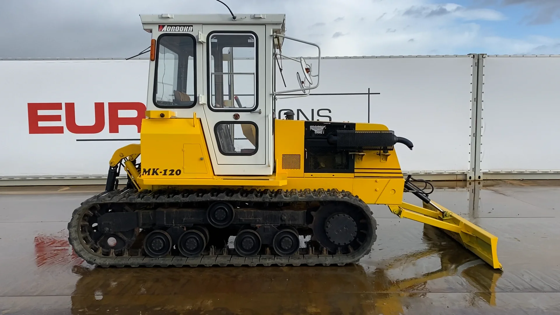 Morooka MK120 Crawler Tractor - Leeds March 22 on Vimeo