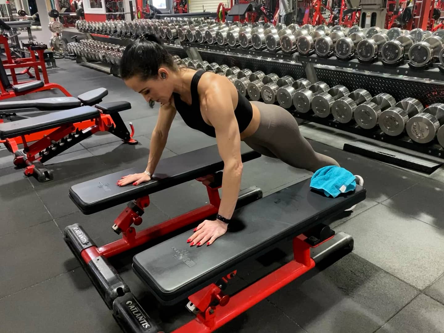 Deficit incline push ups on Vimeo