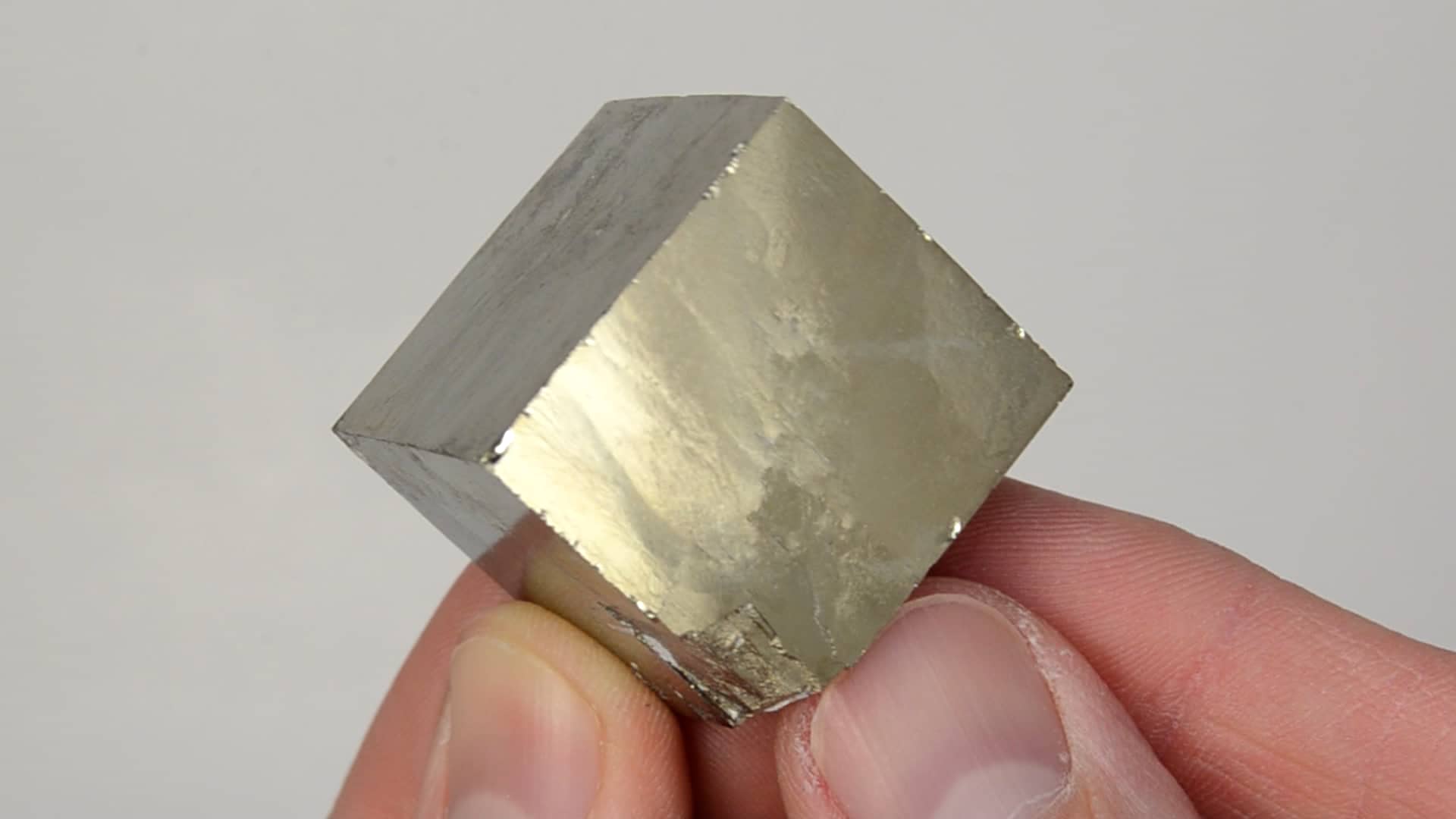 E0159 Pyrite Cube on Vimeo