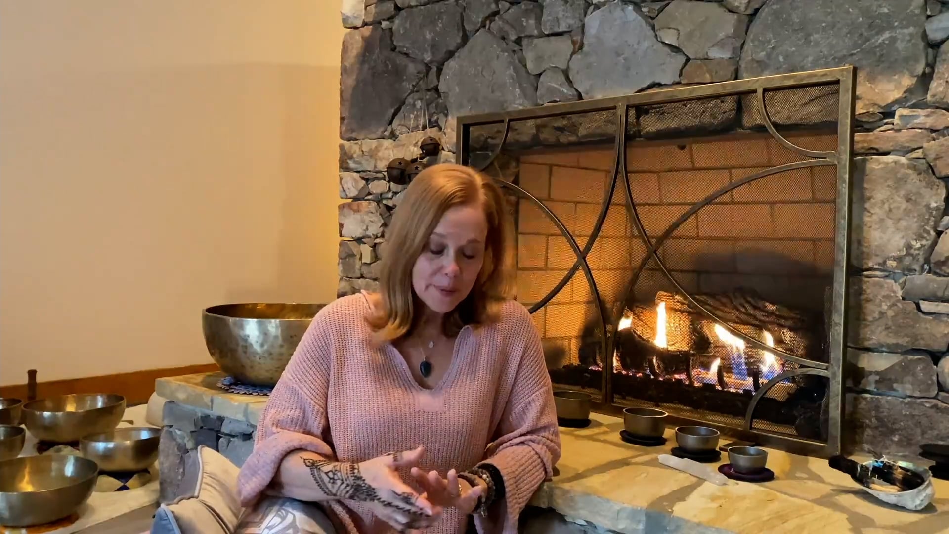 A sense of comfort and a little thrill... Sarah Muse at Studio 12 on Vimeo