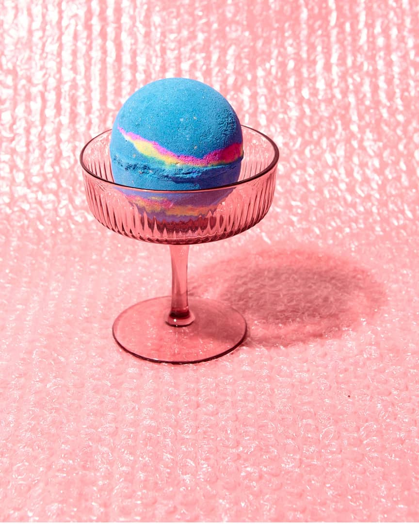 Lush - Intergalactic Bath Bomb on Vimeo