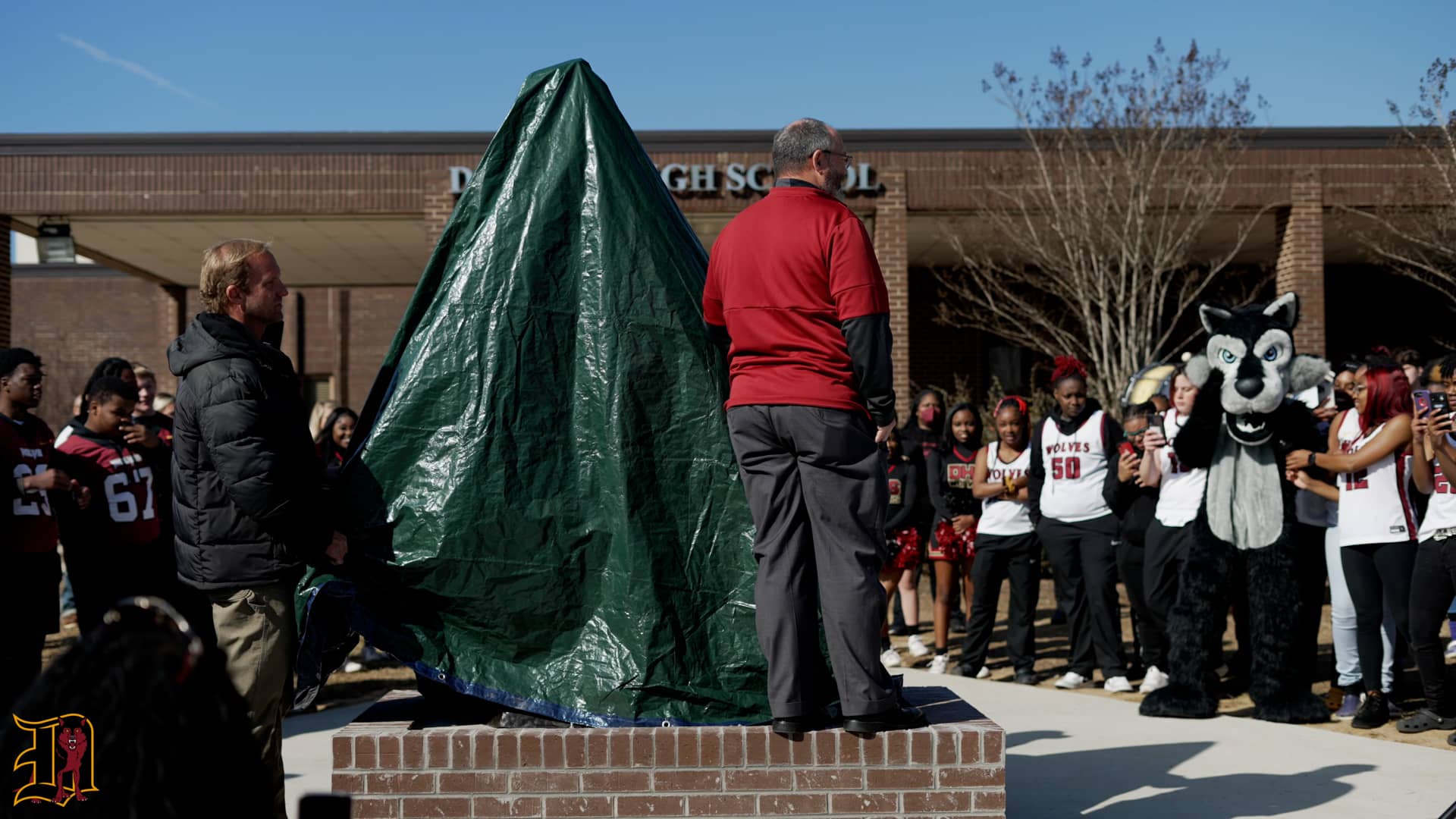Dothan High School Wolves Statue Reveal 2022 on Vimeo