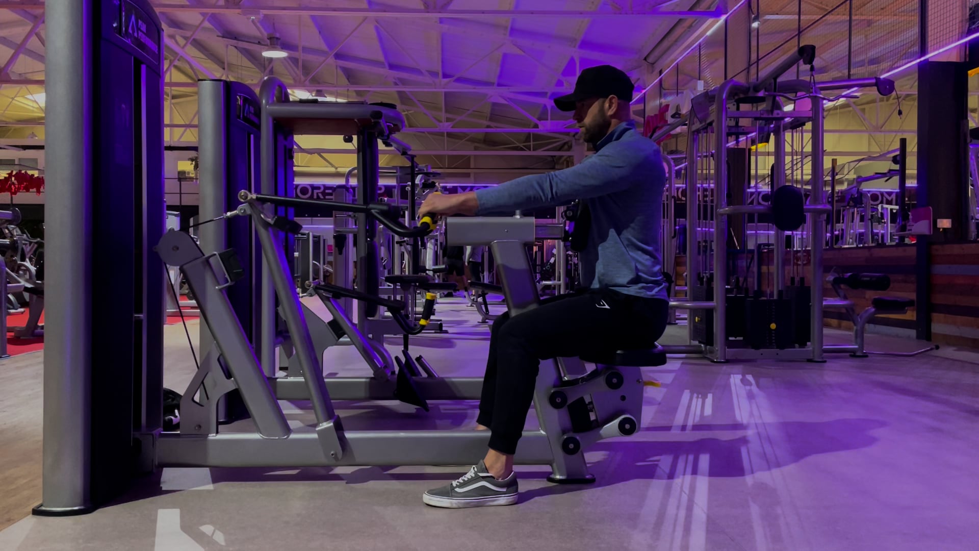 Chest Supported Upper Back Machine Row on Vimeo