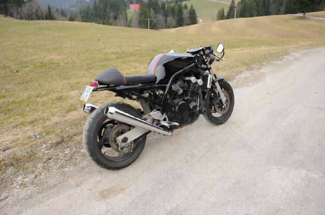 FZS 600 Cafe Racer on Vimeo
