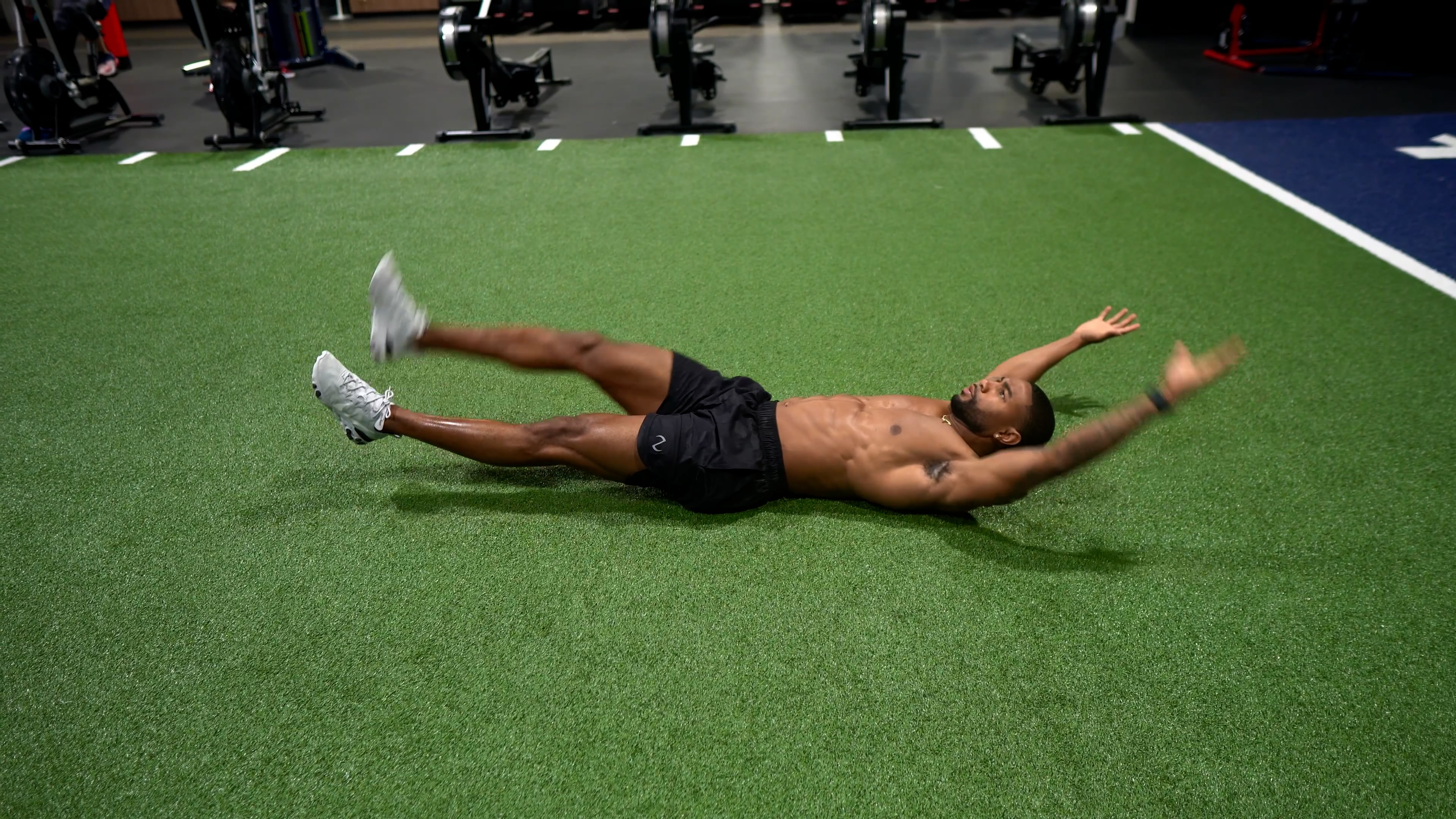 W2 D3 E2 - Alt Toe Touches (4x20) on Vimeo