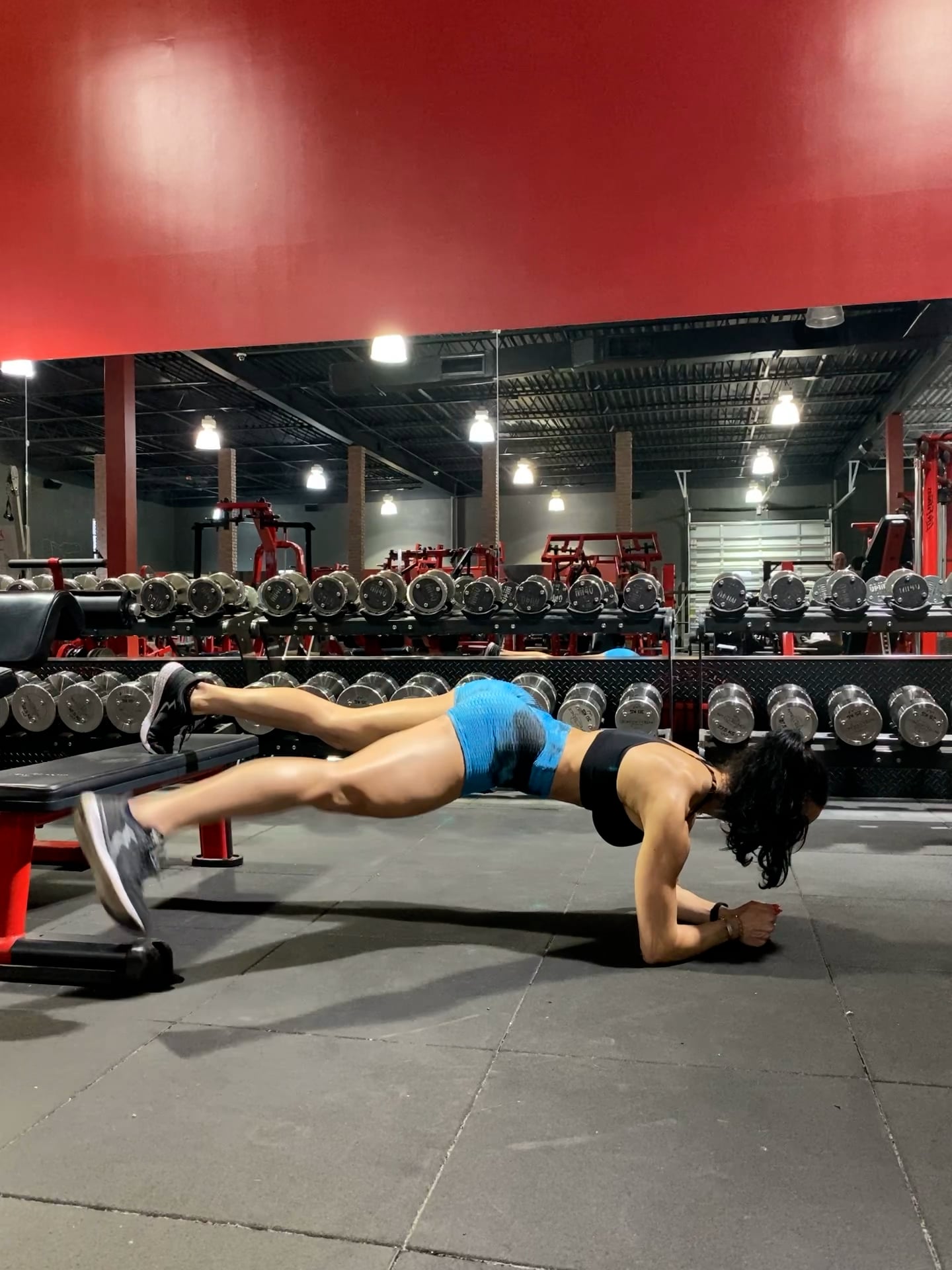 Decline plank toe touch on Vimeo