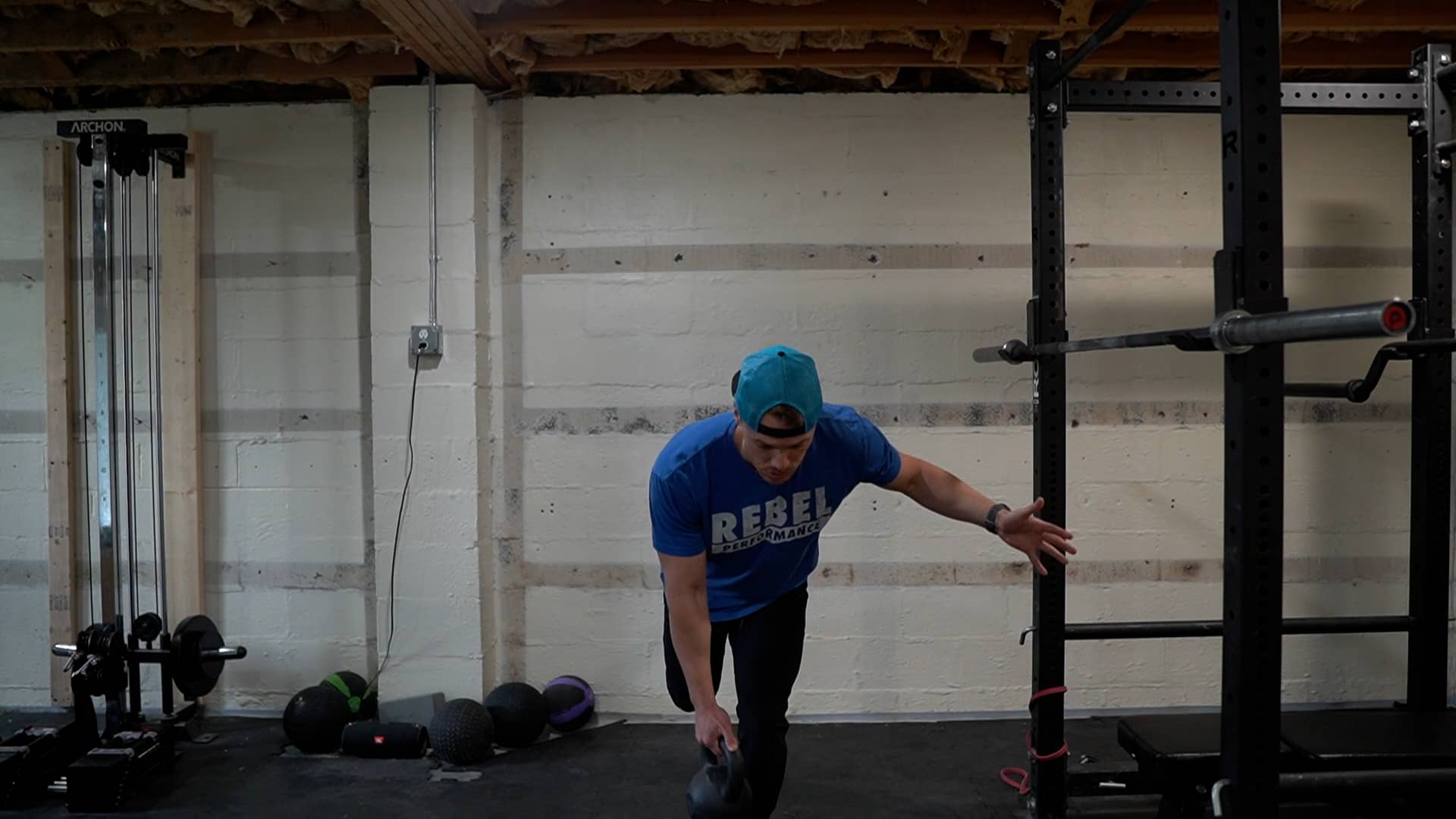 1 Arm 1 Leg RDL on Vimeo